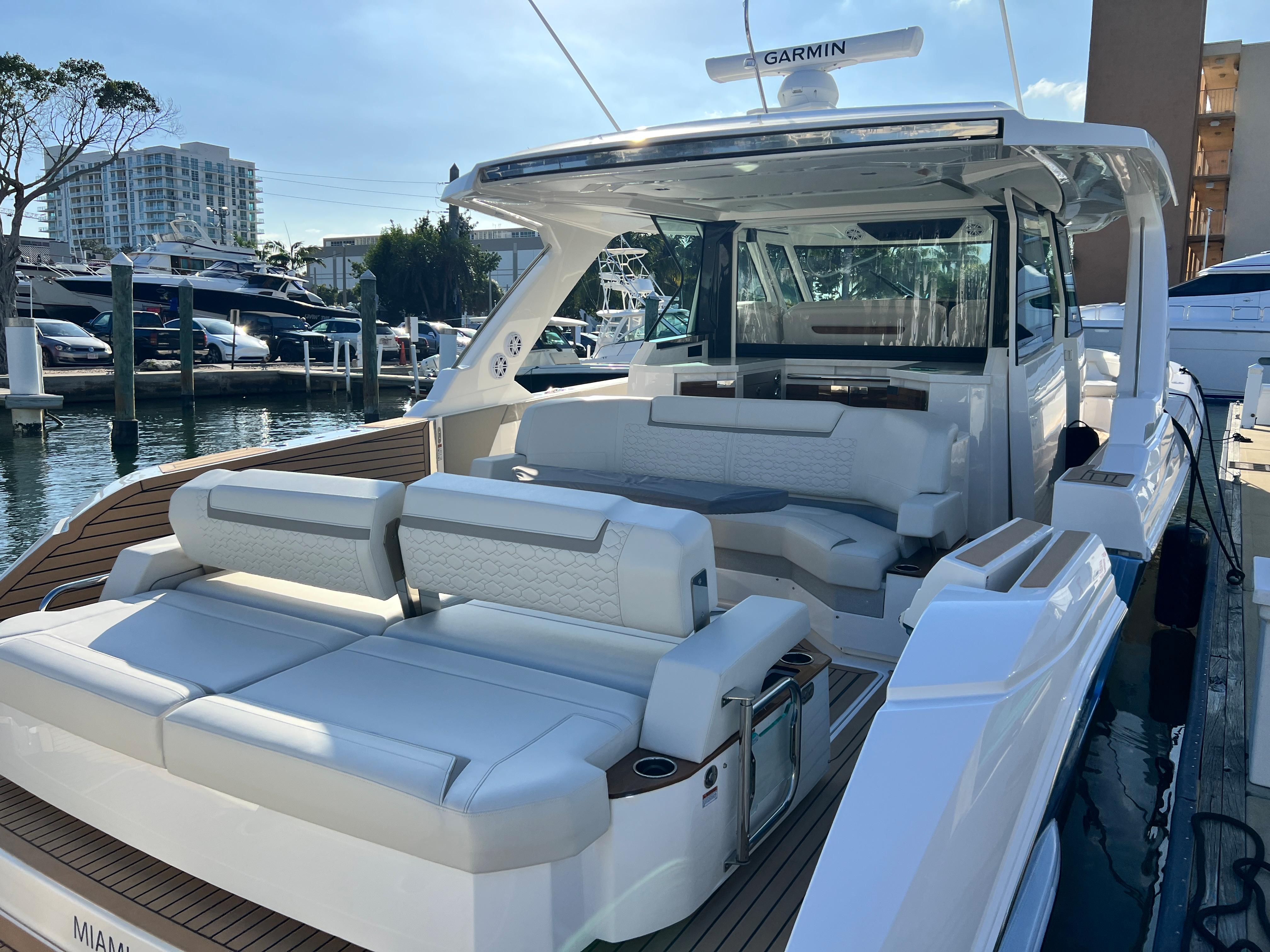 2023 Tiara Yachts 48 LS Cruiser for sale - YachtWorld