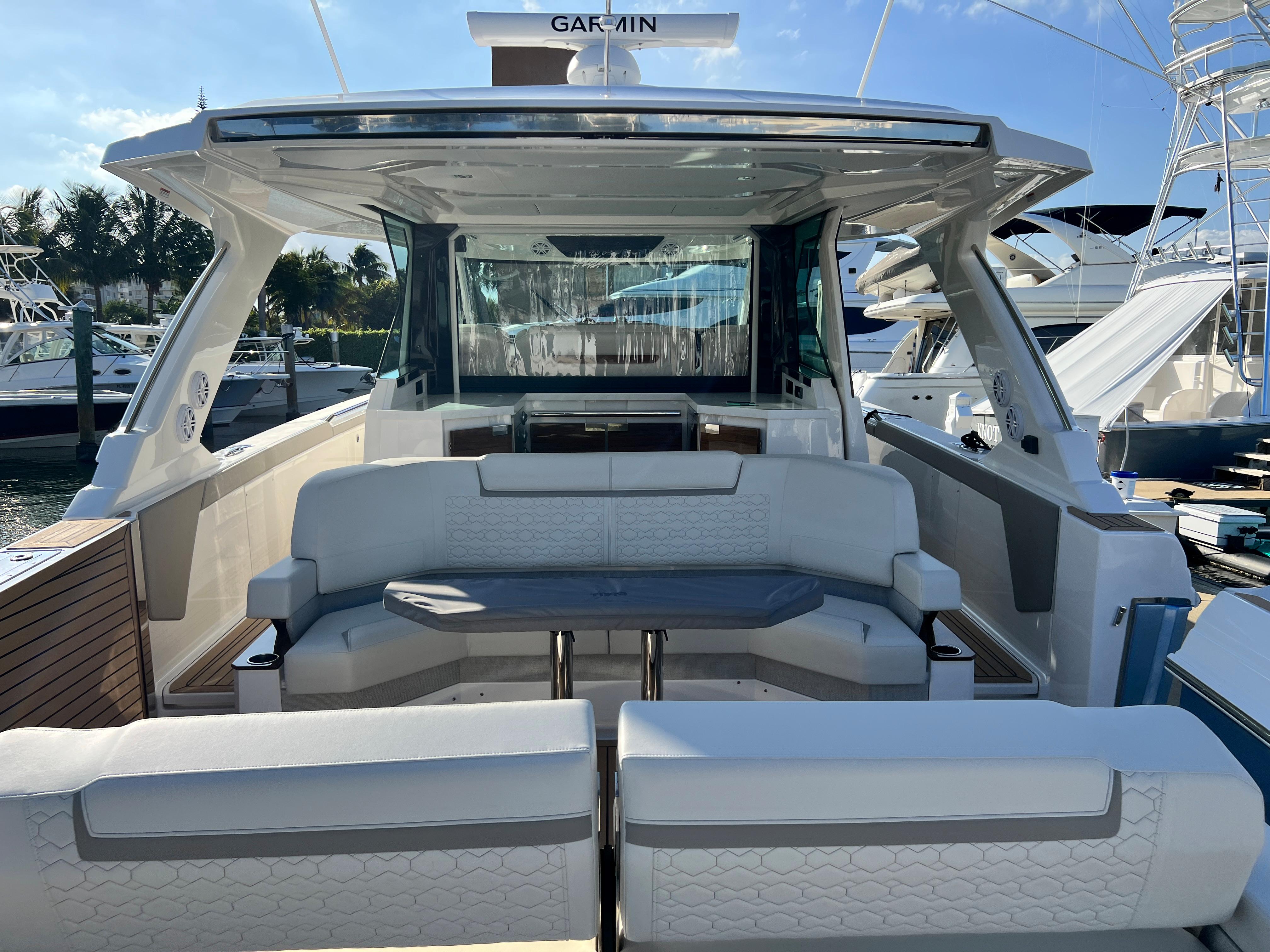 2023 Tiara Yachts 48 LS Cruiser for sale - YachtWorld