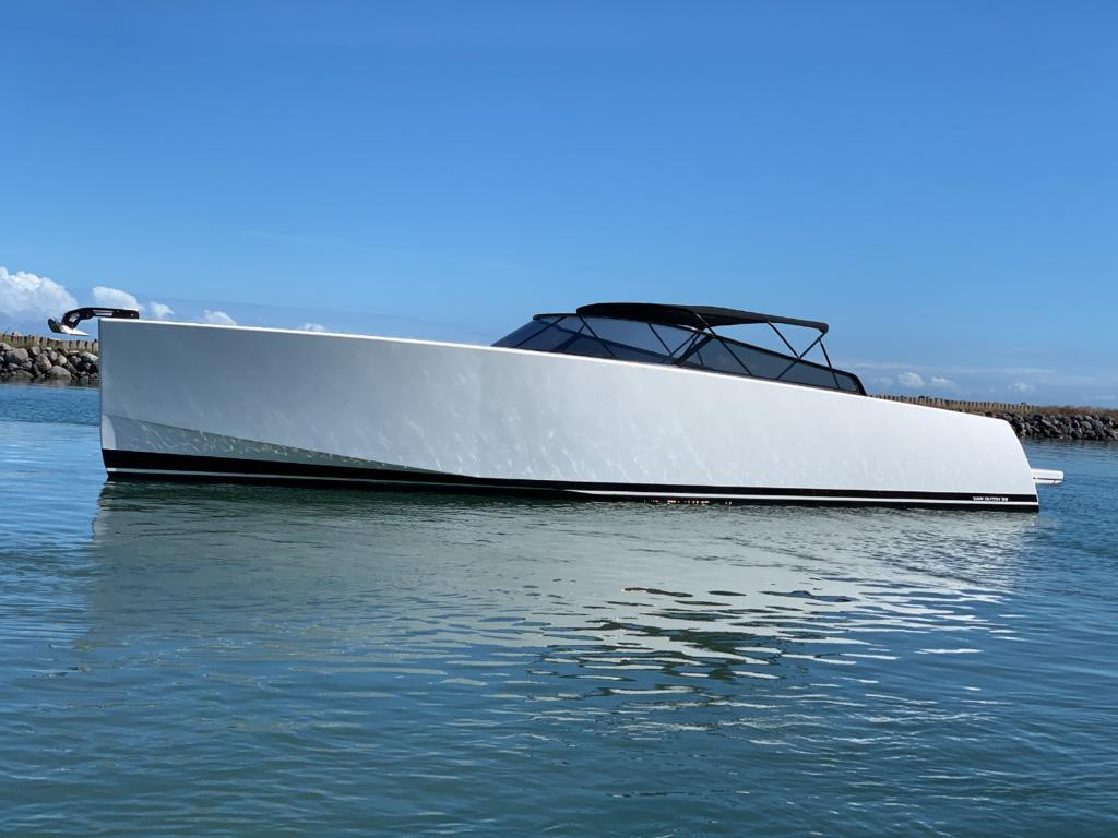 2014 VanDutch 55 Cruiser for sale - YachtWorld