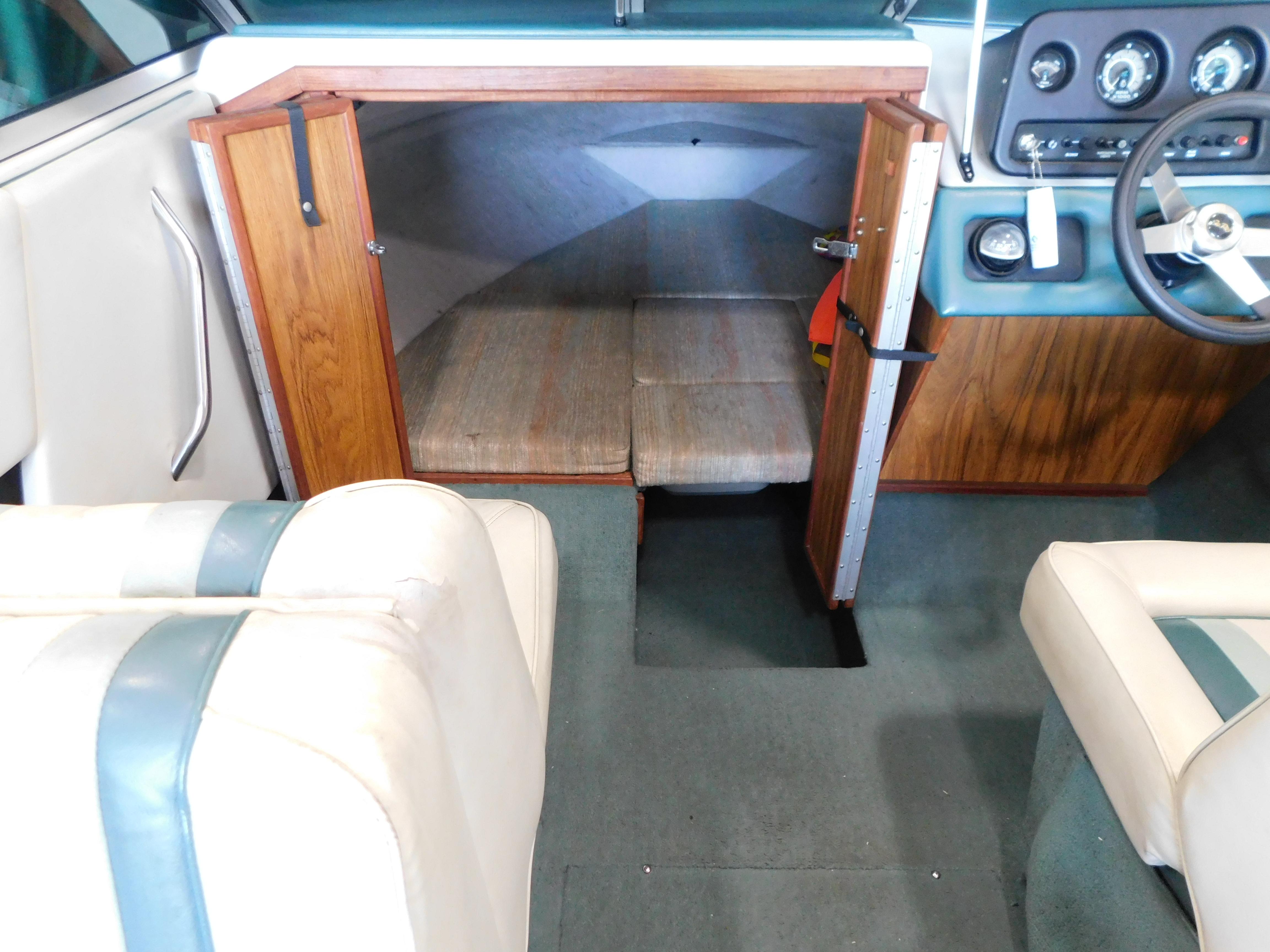 1989 Sea Ray 200 Cuddy Cabin Bateaux cuddy cabin à vendre - YachtWorld