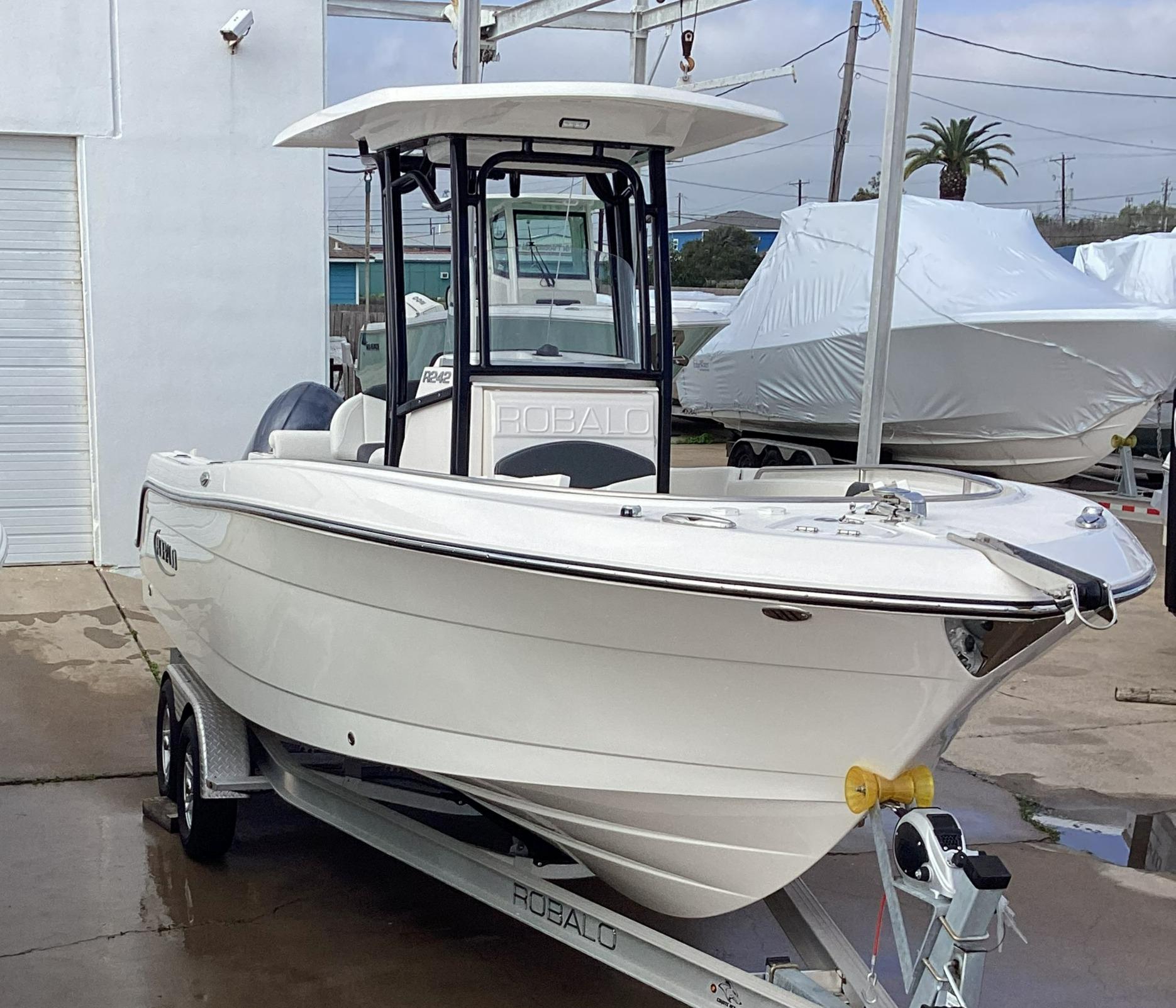 2023 Robalo 242 Center Console Centre Console for sale - YachtWorld
