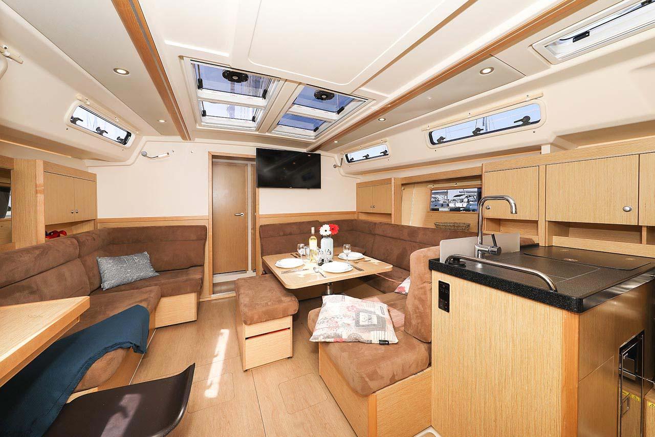 2018 Hanse 455 Cruiser for sale - YachtWorld