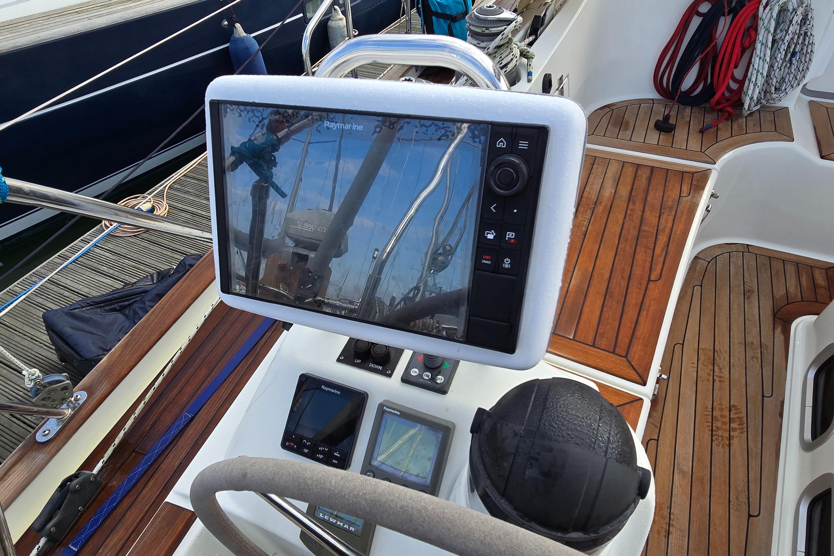 2009 Southerly 38 Cruiser for sale - YachtWorld