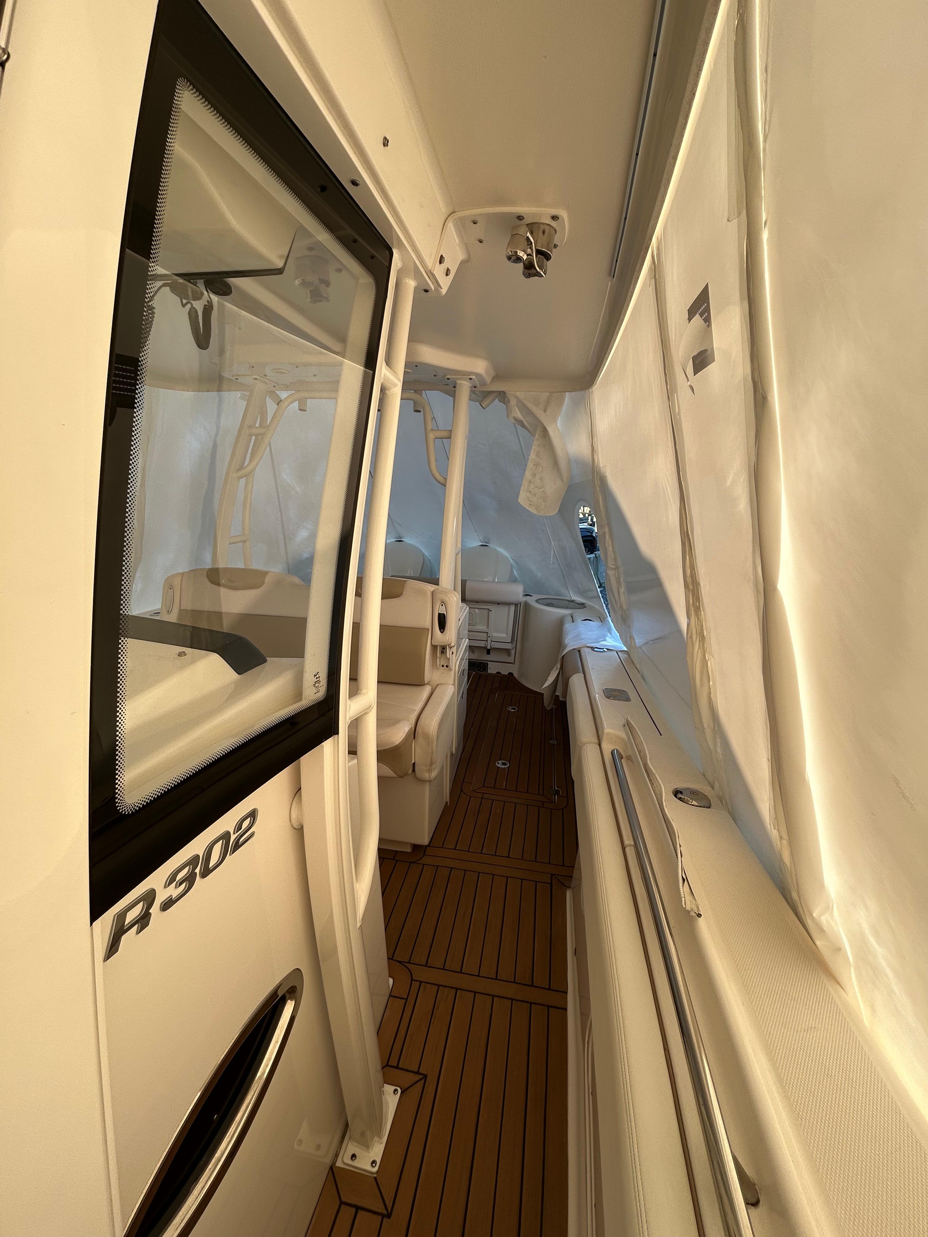 2018 Robalo R302 Center Console Center Console for sale - YachtWorld