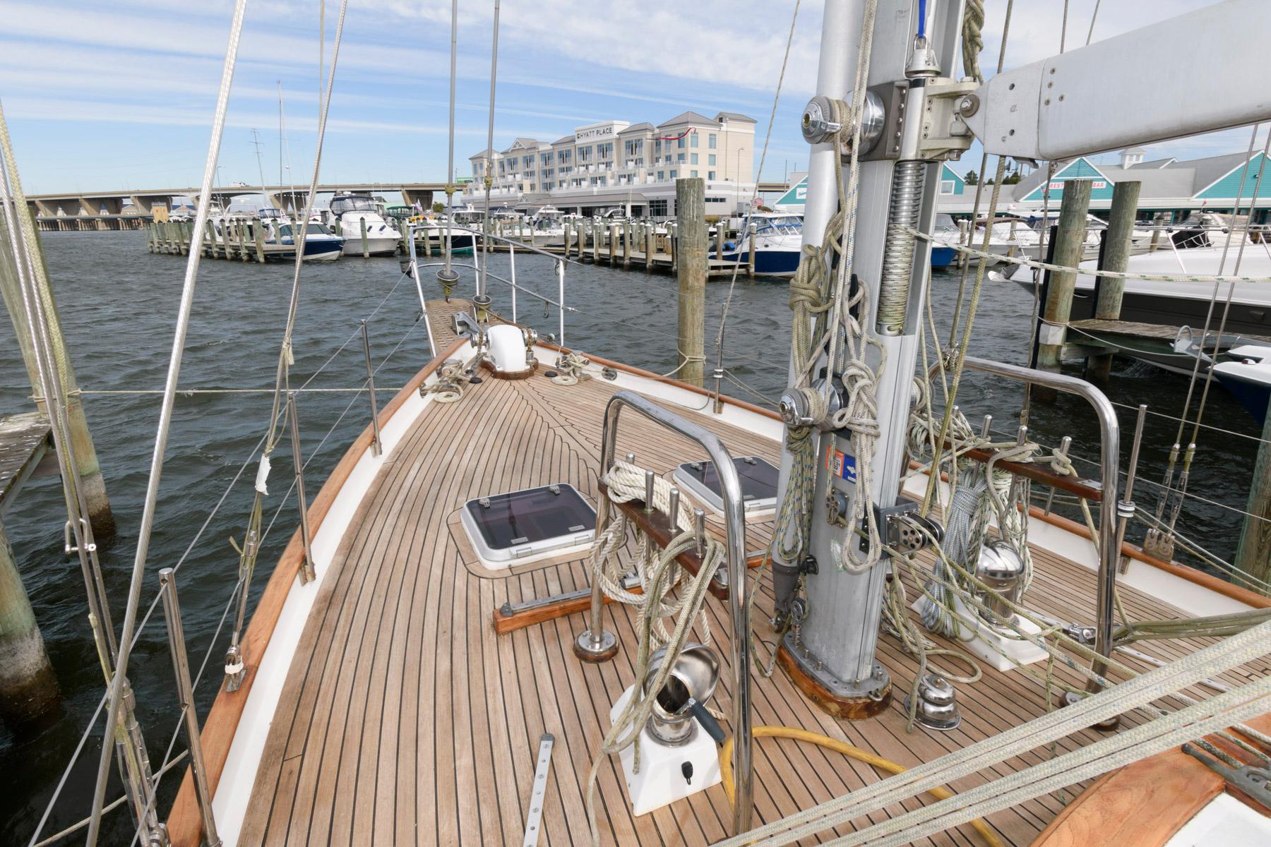 2001 Hampton 43 Pilot House Cutter Cruiser for sale - YachtWorld