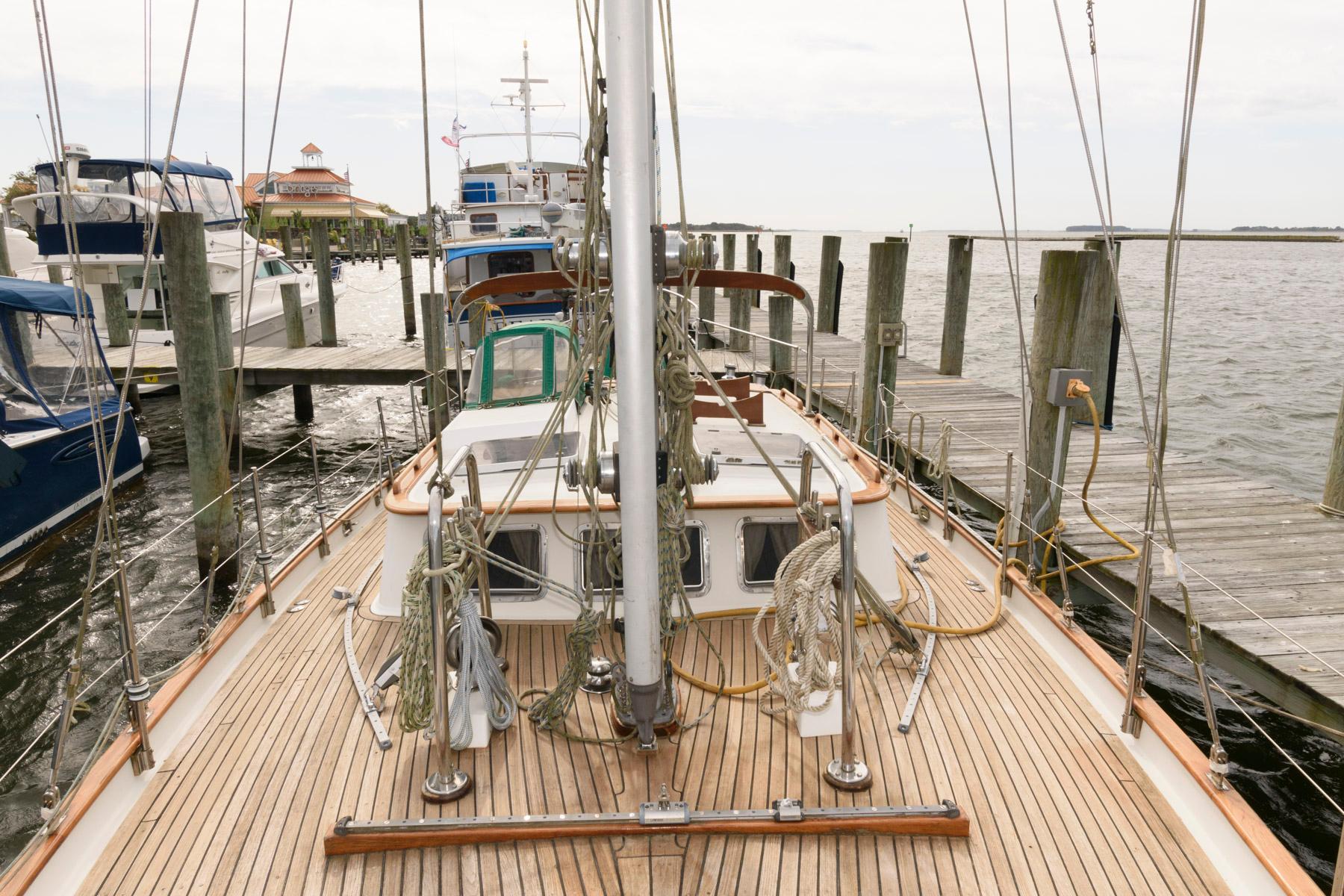 2001 Hampton 43 Pilot House Cutter Cruiser for sale - YachtWorld