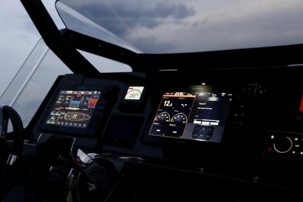 2017 Technohull OMEGA 45 Express Cruiser for sale - YachtWorld