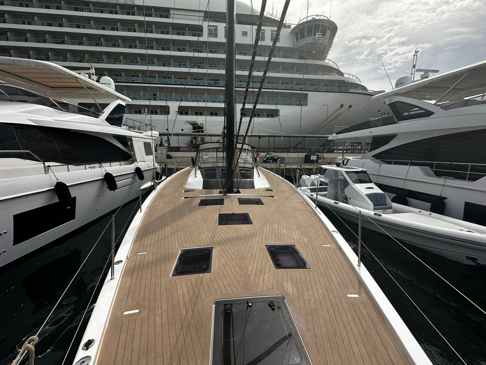 2022 Dufour 61 Cruiser for sale - YachtWorld