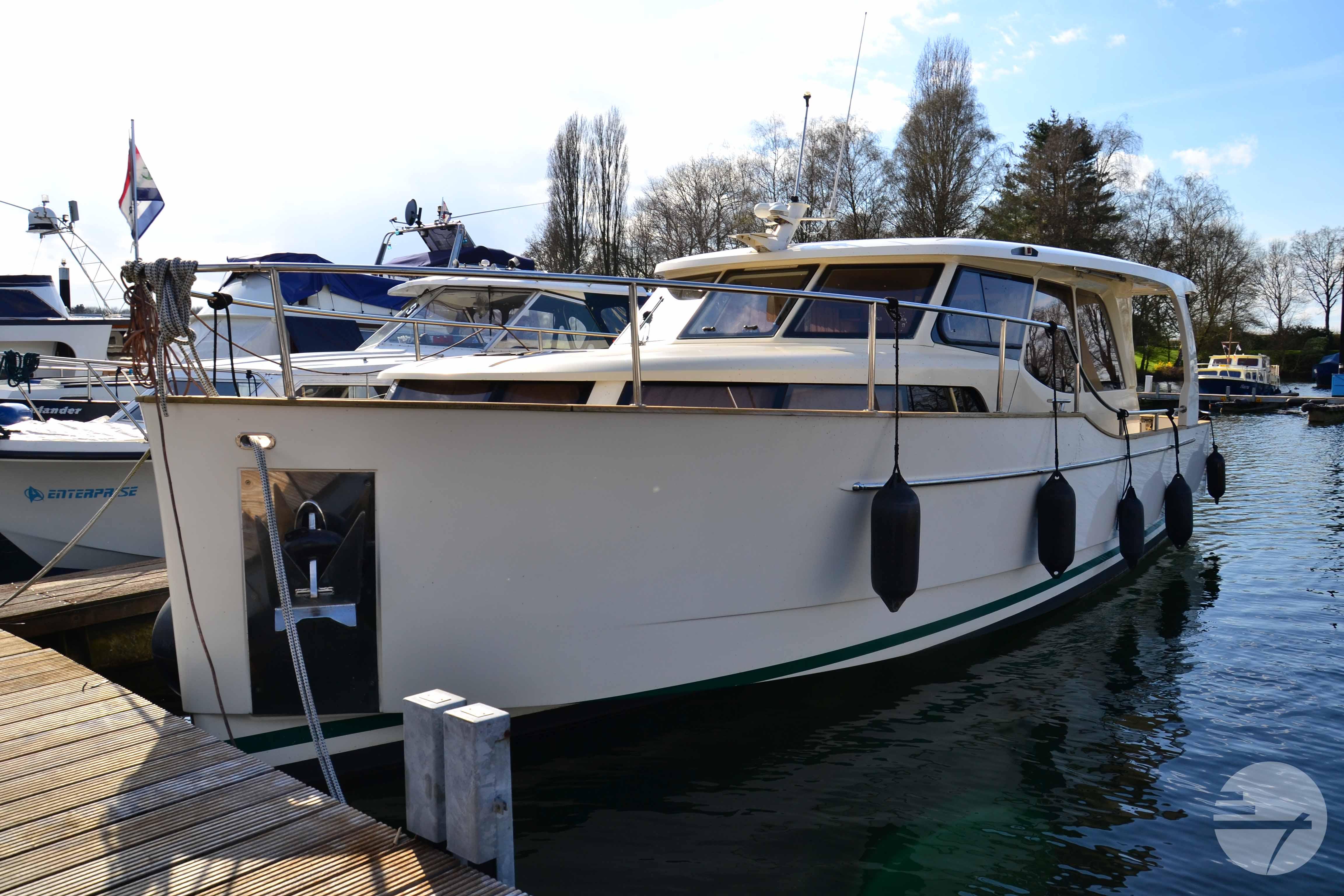 2012 Greenline 33 Motor Yachts for sale - YachtWorld