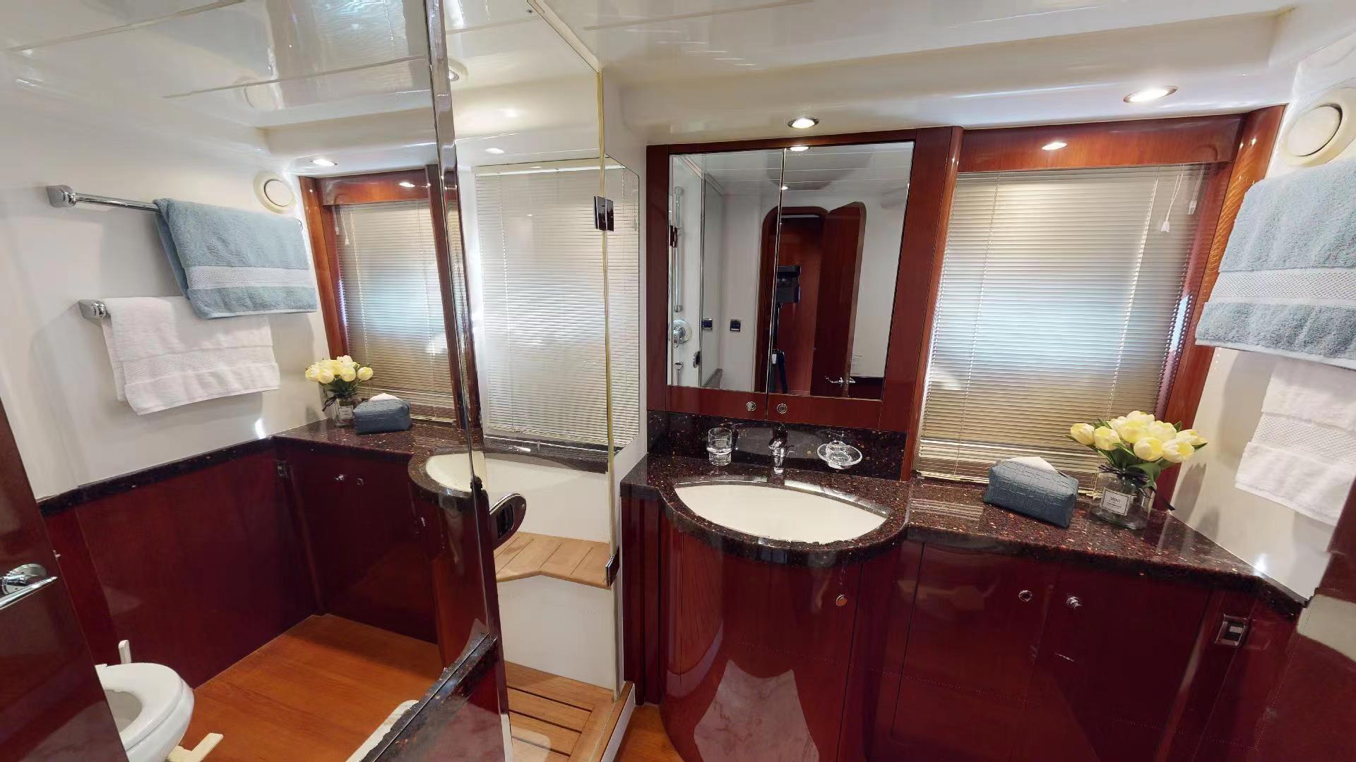 2006 Princess 67 Flybridge Flybridge for sale - YachtWorld
