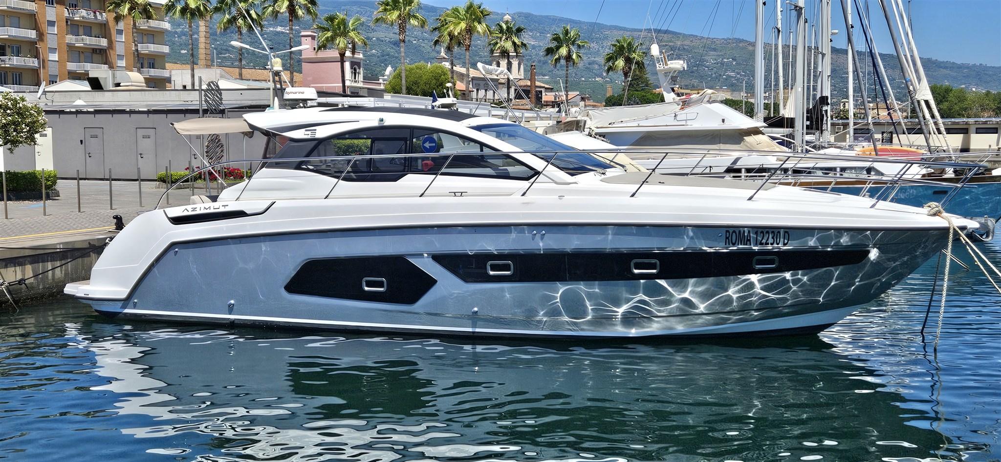 Azimut Atlantis 43 | 14m | 2017 | Boats and Outboards