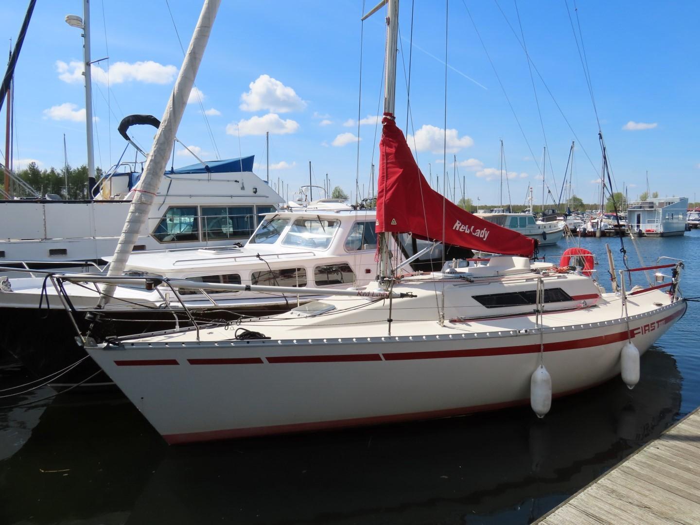 Beneteau First 30 Es | 1982 | 10m | Boatshop24
