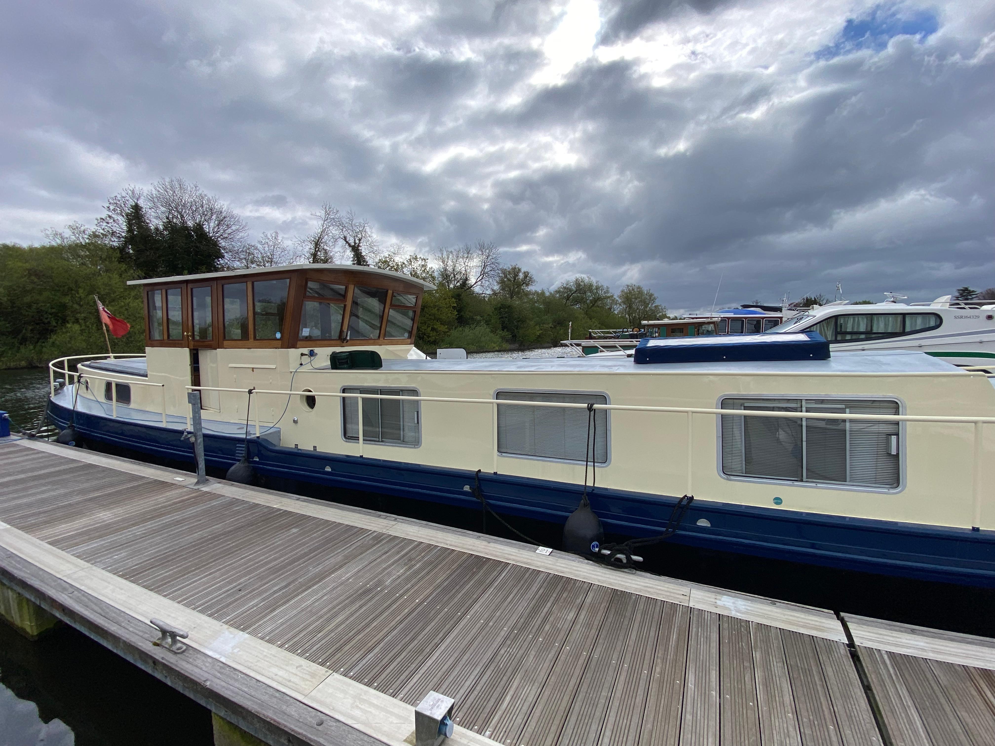 Barge 20m Steilsteven Dutch Barge | 20m | 1914 - Surrey | Boats and ...
