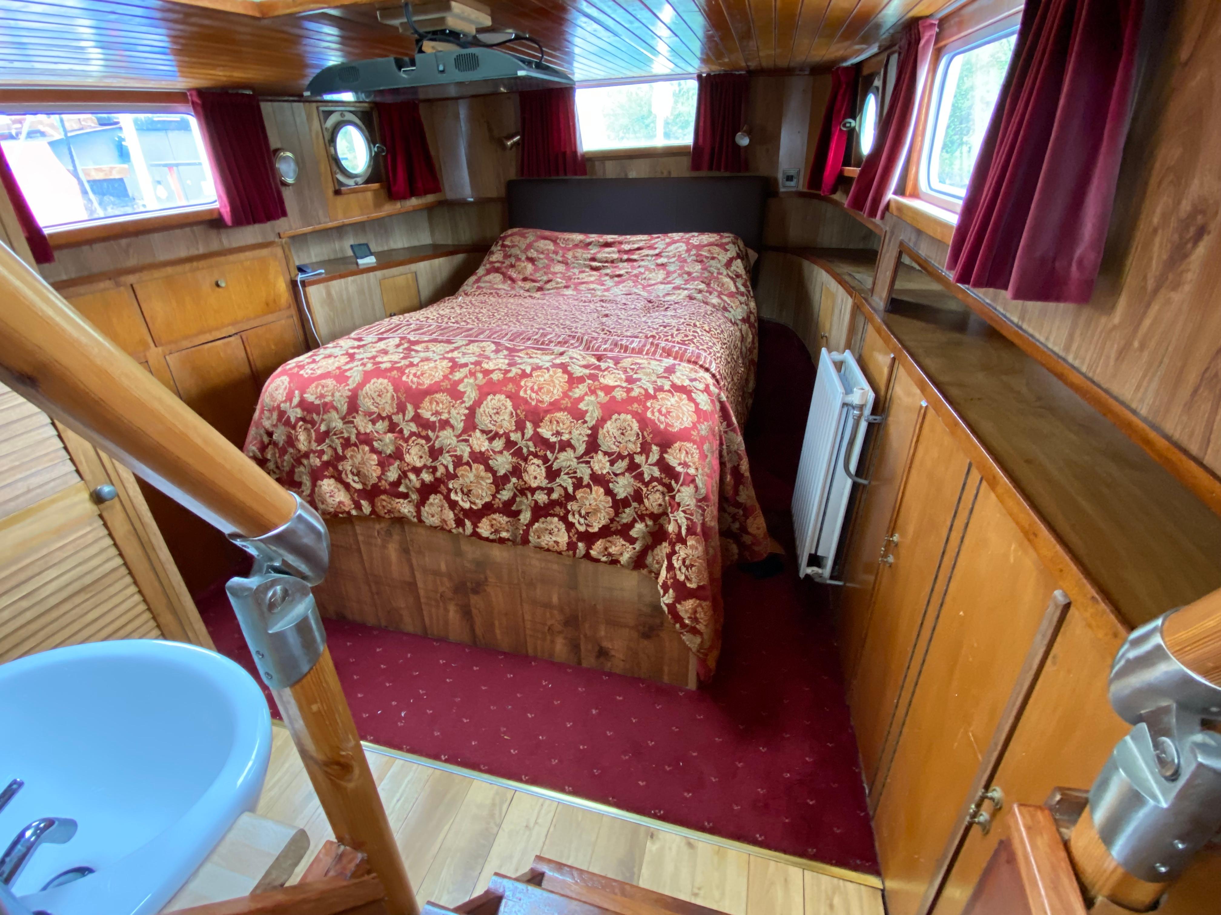 1914 Barge 20m Steilsteven Dutch Barge Barge for sale - YachtWorld