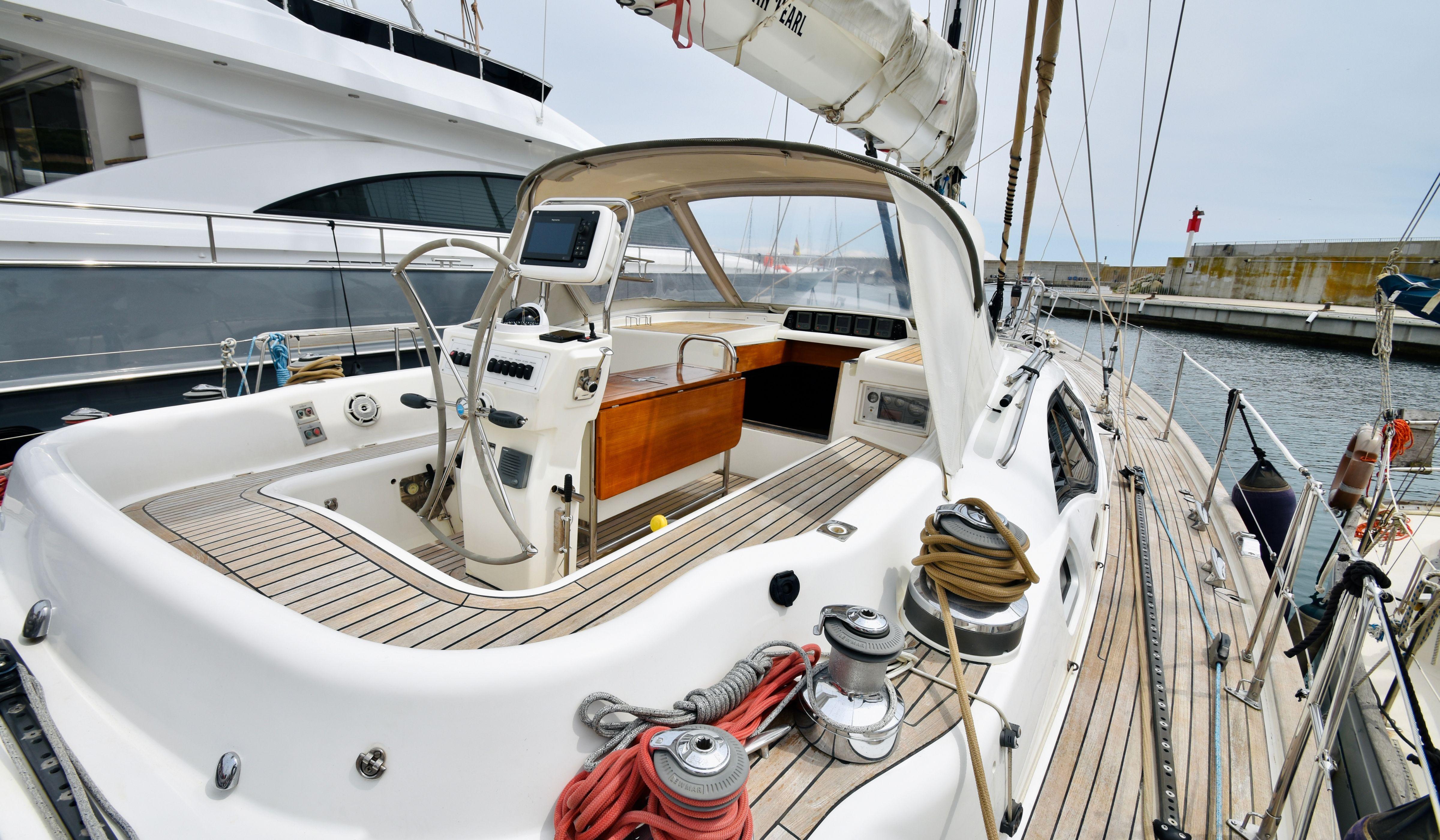 2009 Oyster 56 Cruiser for sale - YachtWorld