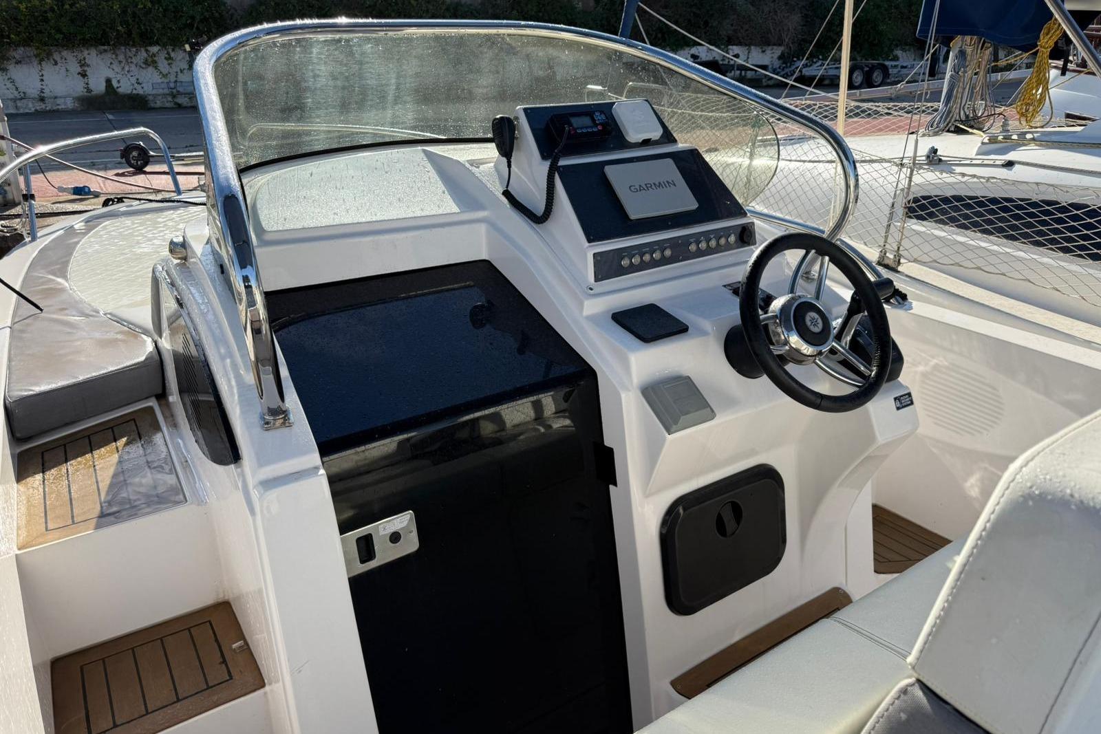 Tweedehands 2022 Ayros XA 24 - Barcelona | YachtFocus