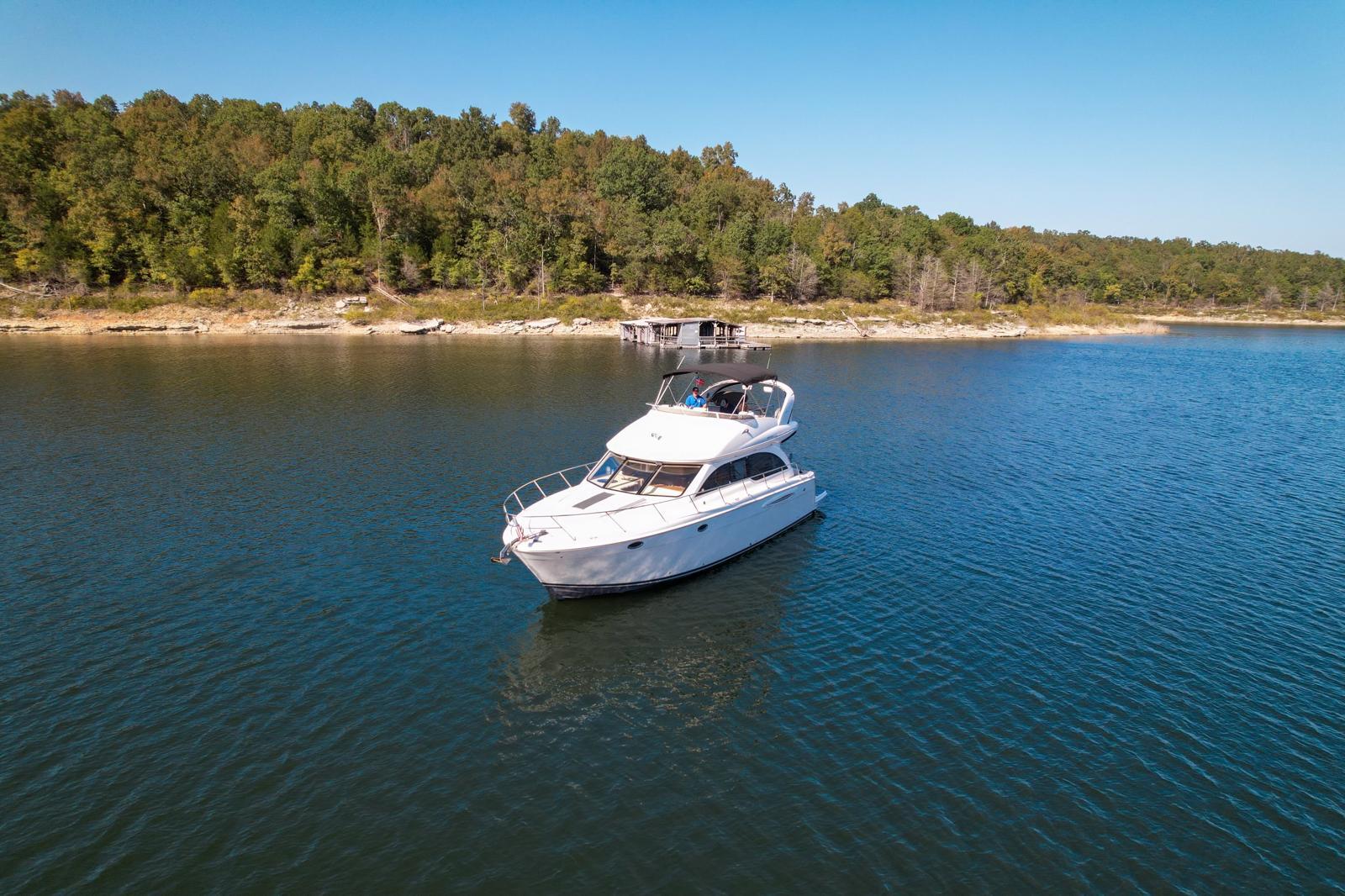 2004 Meridian 411 Sedan Motor Yachts for sale - YachtWorld