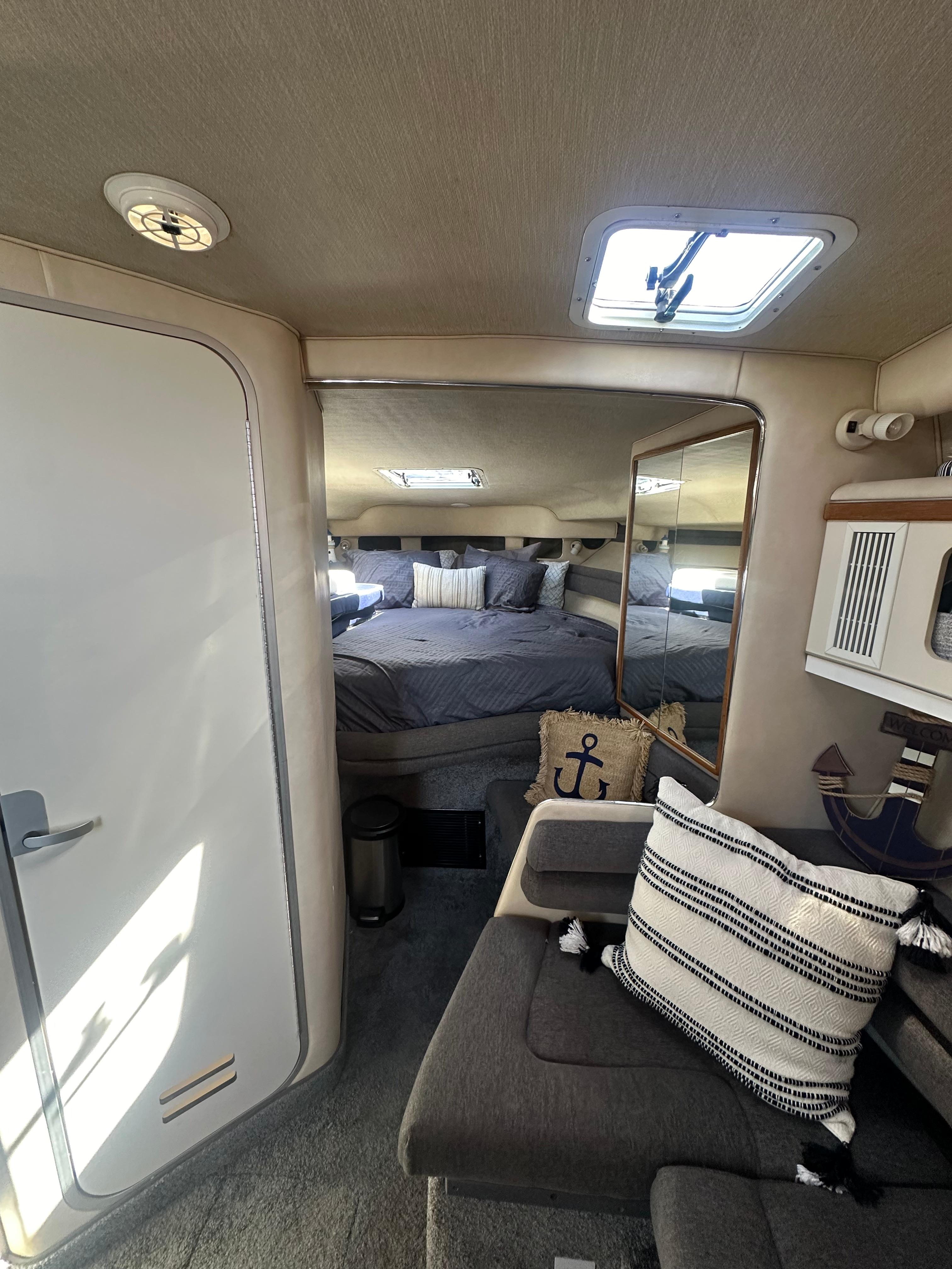 1995 Sea Ray 330 Express Cruiser Express Cruiser for sale - YachtWorld