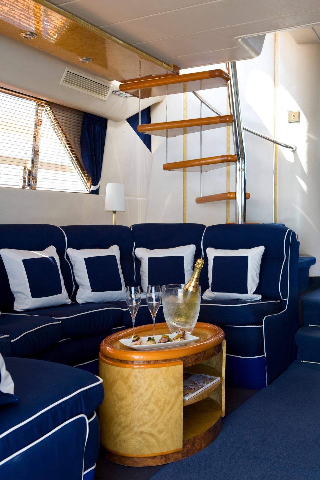 1995 Princess 66 Sports Cruiser for sale - YachtWorld