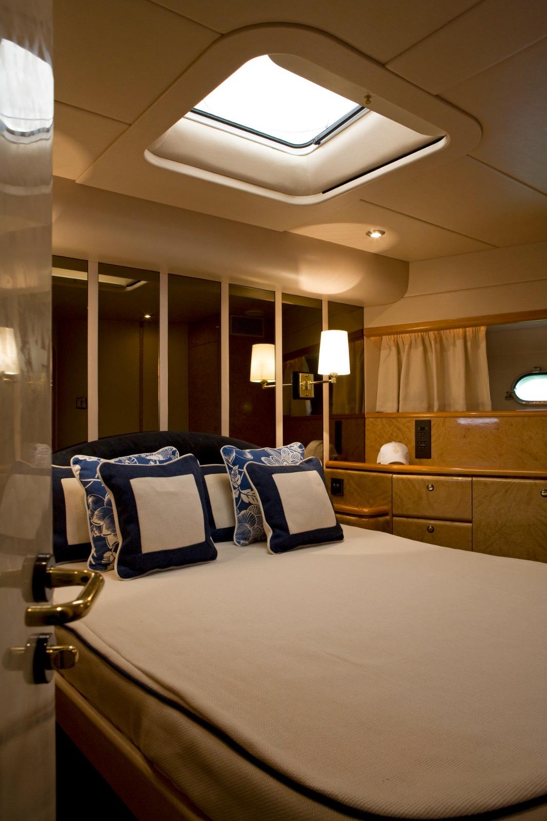 1995 Princess 66 Sports Cruiser for sale - YachtWorld