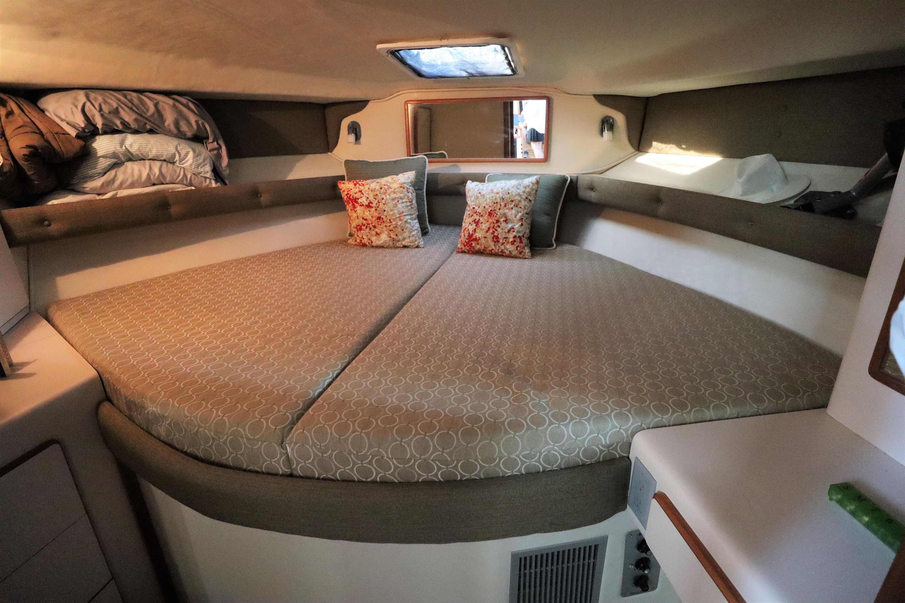 1989 Sea Ray 380 Aft Cabin - Weber Yachts