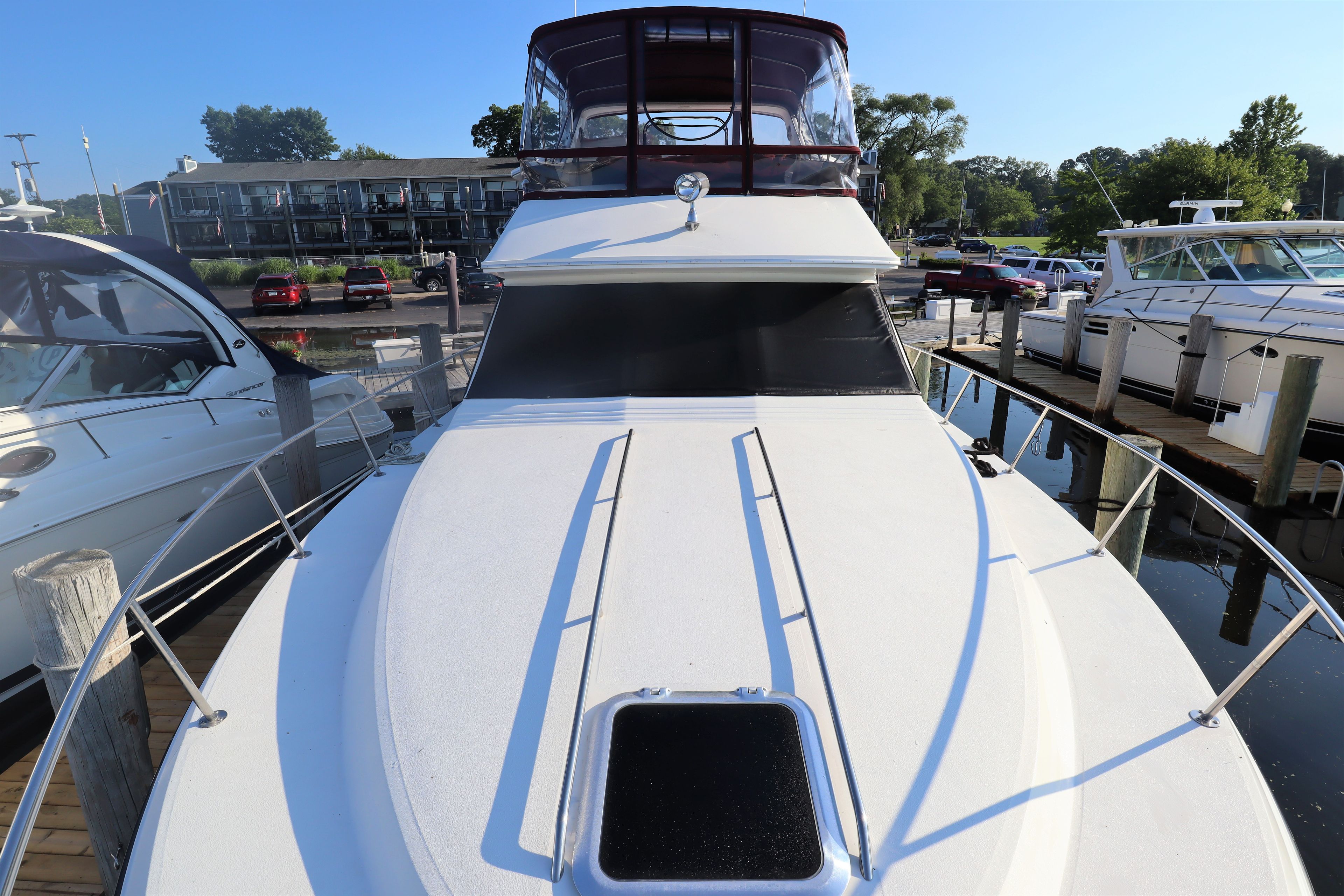 1989 Sea Ray 380 Aft Cabin - Weber Yachts