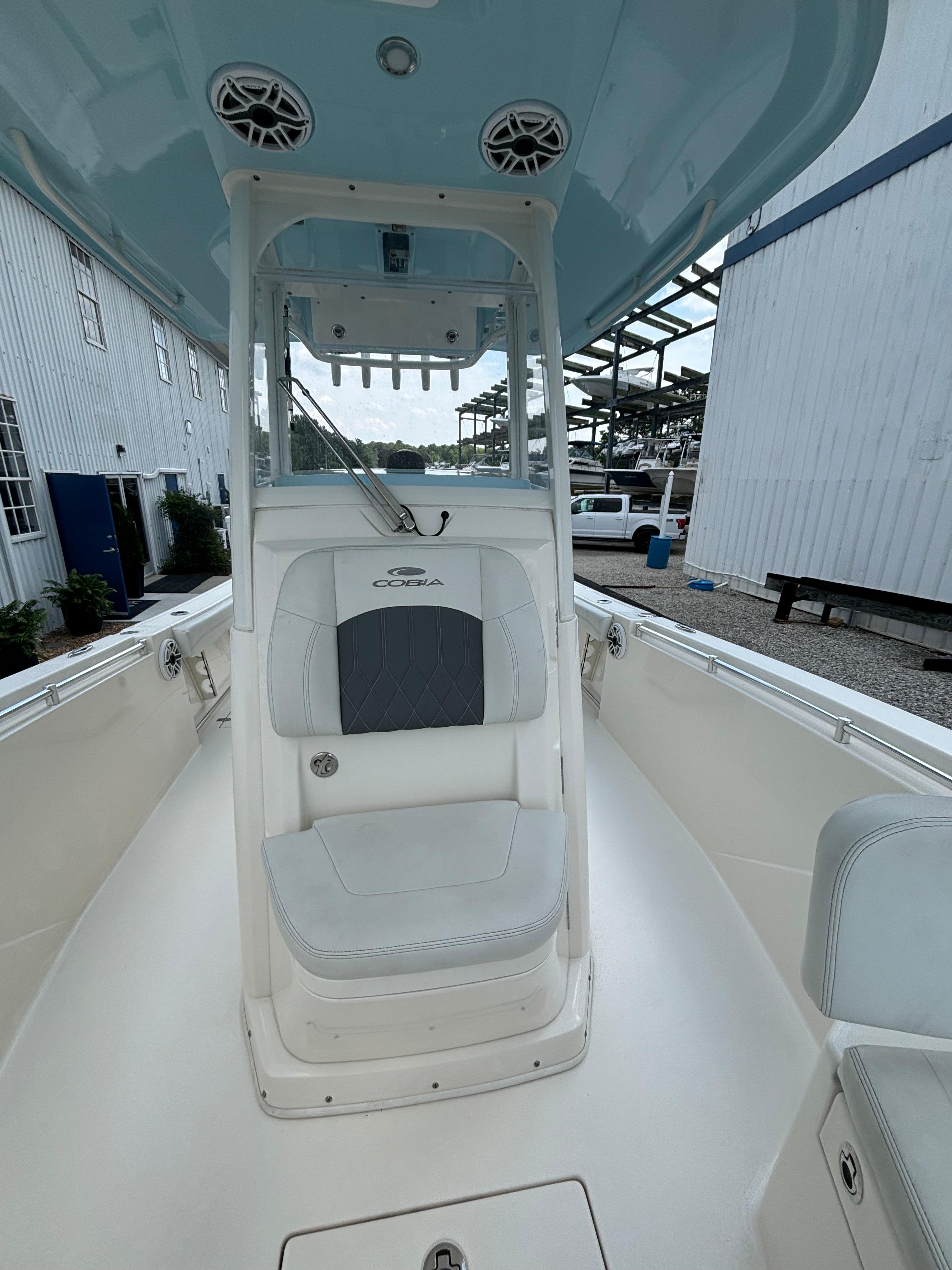 2020 Cobia 240 Center Console Center Console for sale - YachtWorld