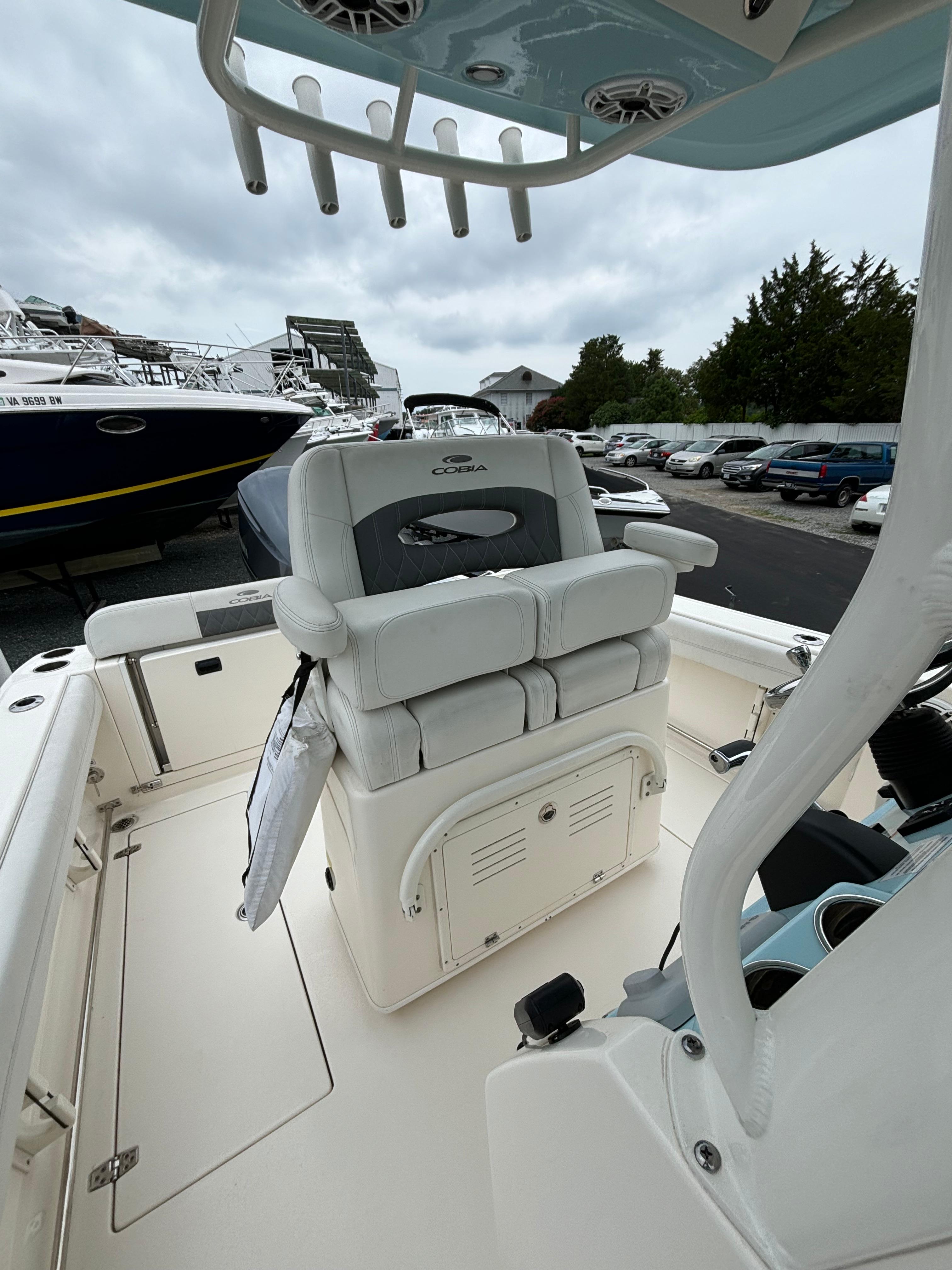 2020 Cobia 240 Center Console Center Console for sale - YachtWorld
