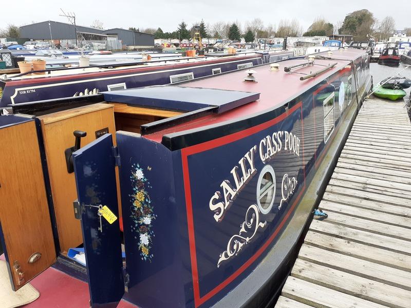 Dave Clarke 57ft Trad stern Narrowboat called Sally Cass Pooh | 17m ...