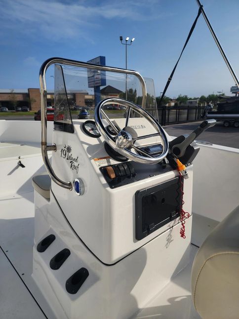 2017 Sportsman Island Reef 19 Centre Console for sale - YachtWorld
