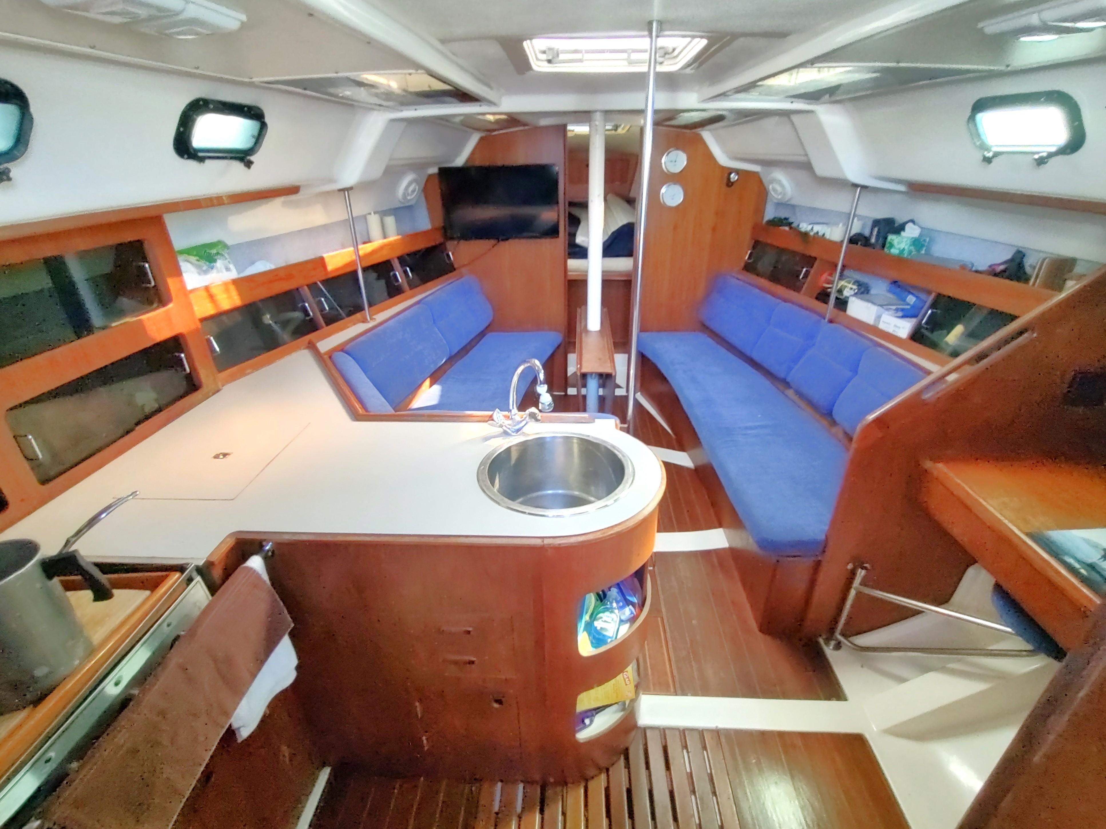 1988 Hunter Legend 35 Sloop for sale - YachtWorld