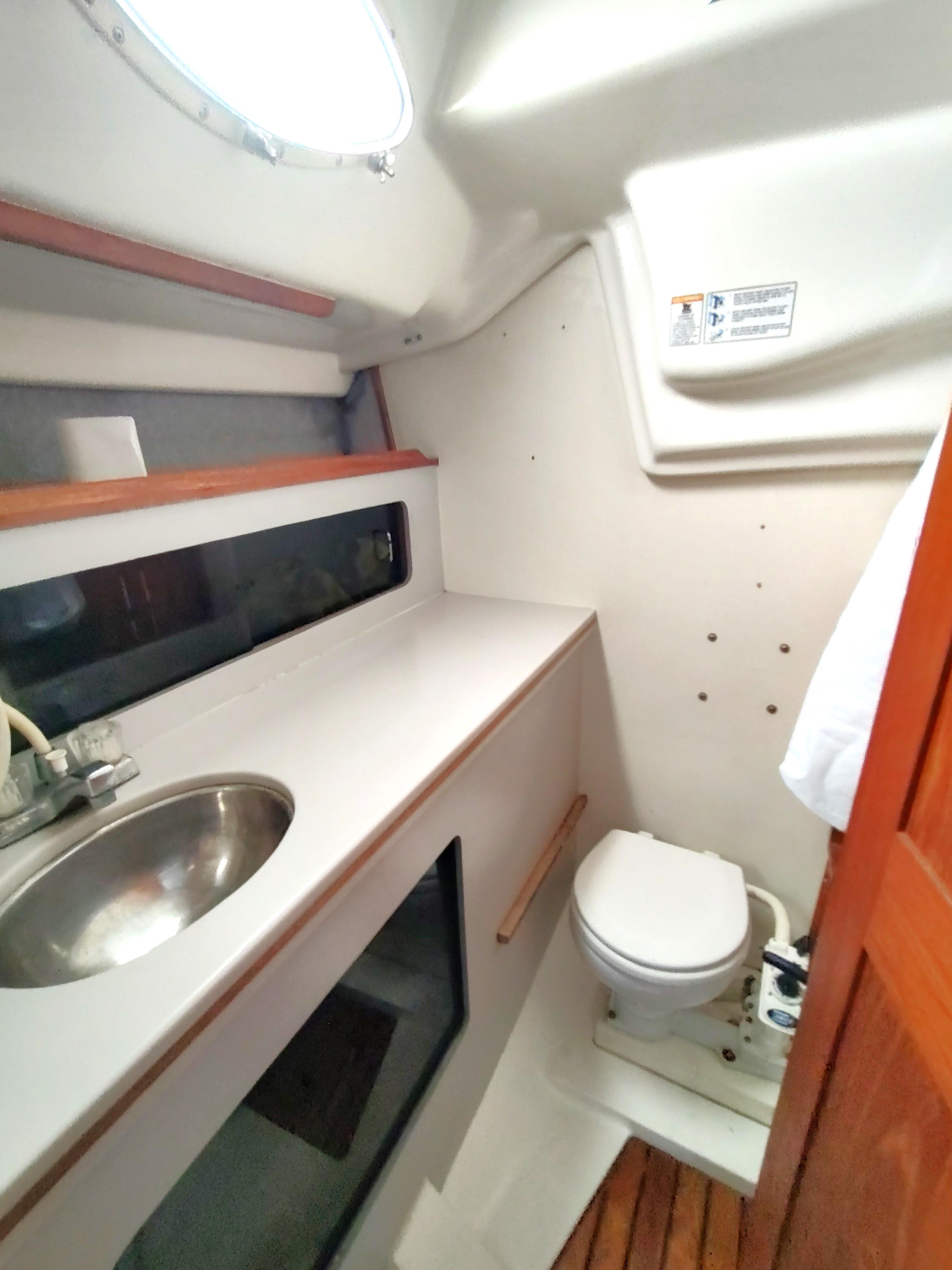 1988 Hunter Legend 35 Sloop for sale - YachtWorld