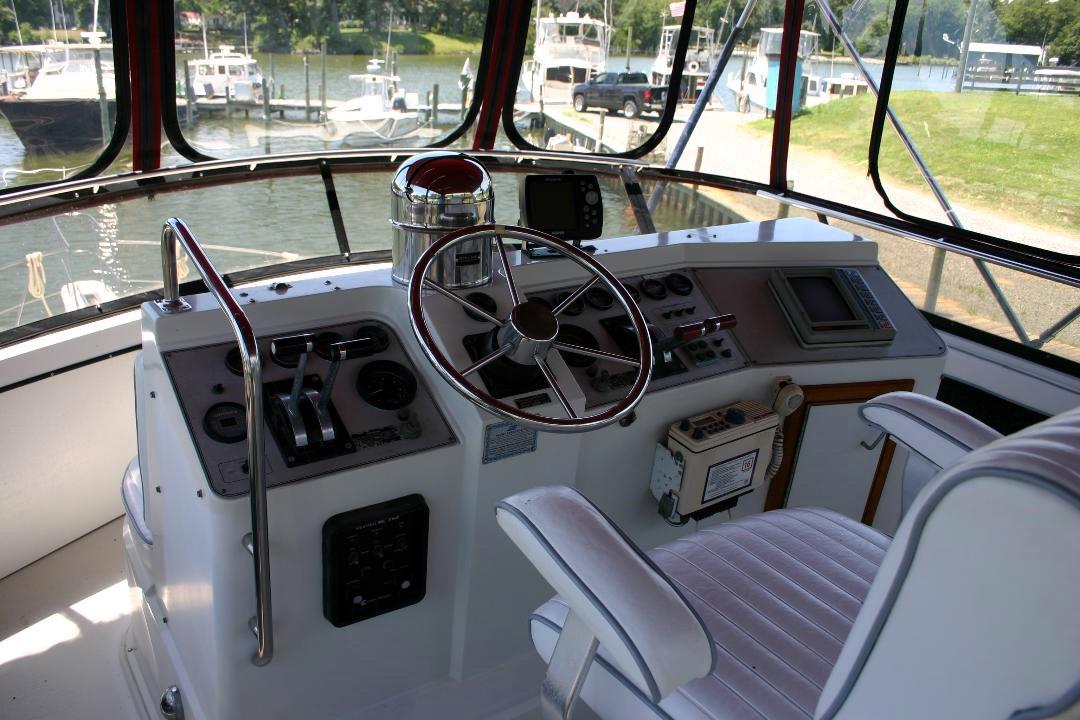 1987 Carver 3807 Aft Cabin Motoryacht Aft Cabin for sale - YachtWorld