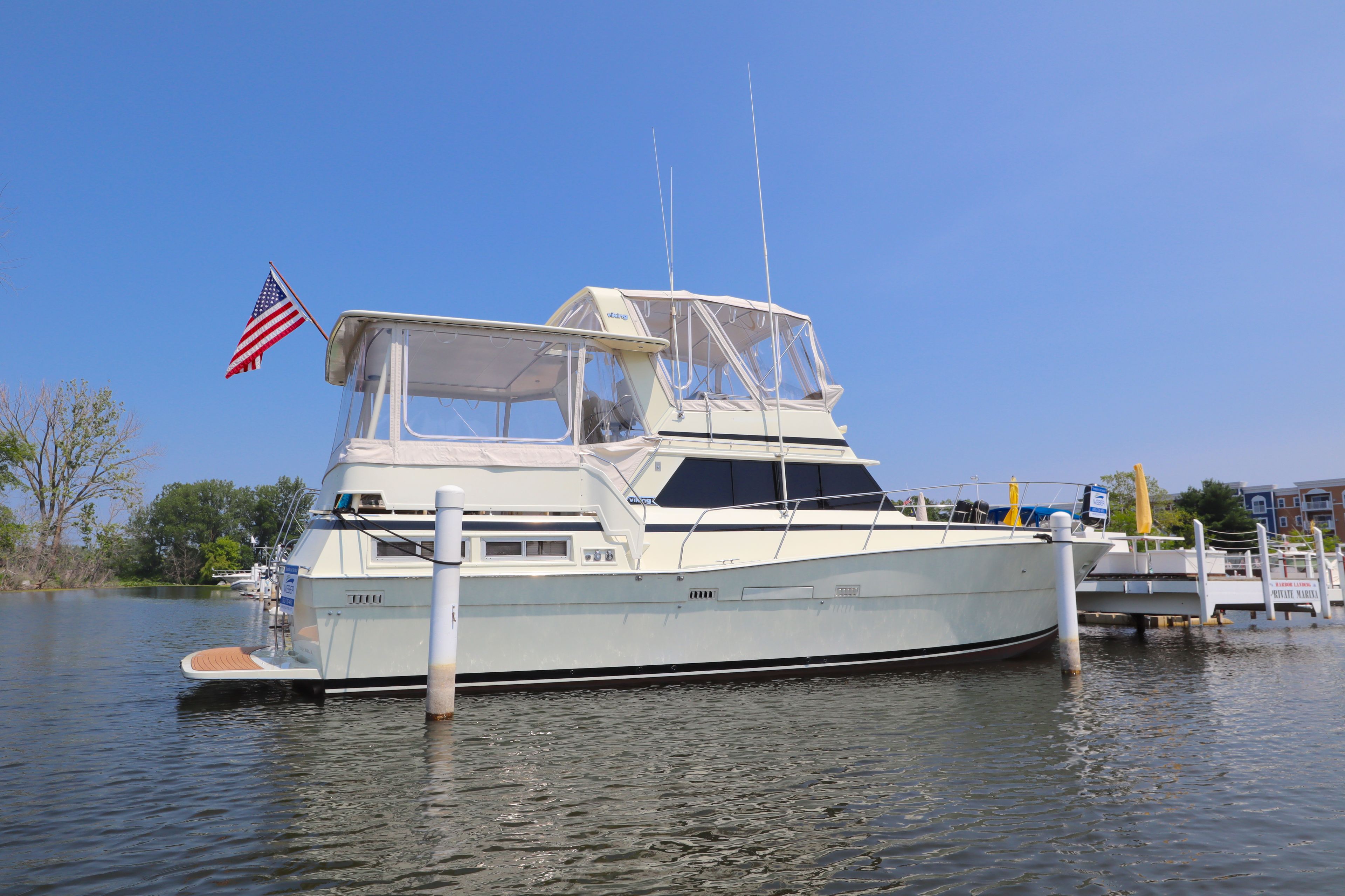 1979 Viking 43 Double Cabin Motor Yacht - Weber Yachts