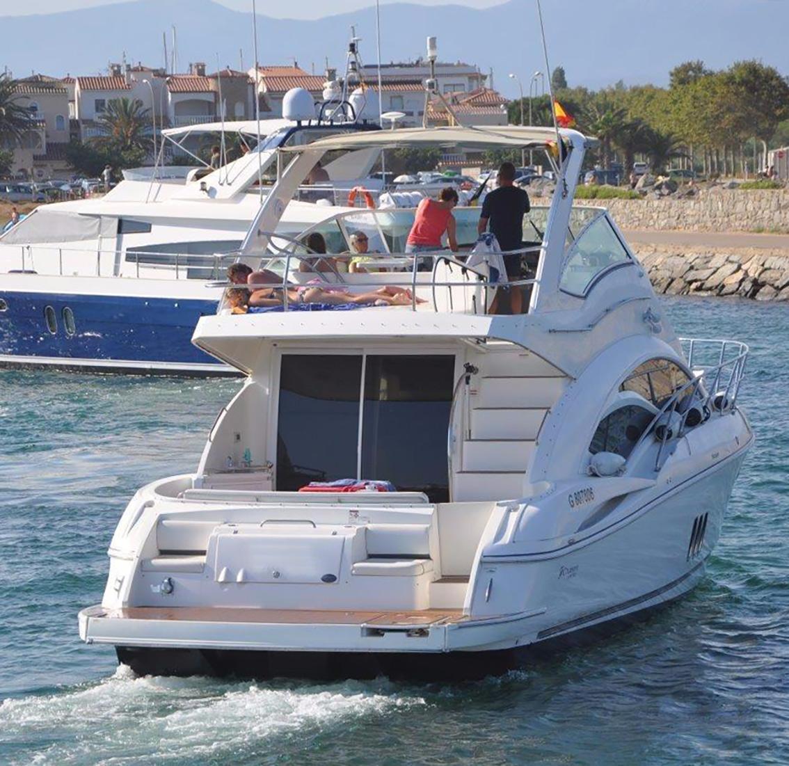 2007 Cruisers Yachts 447 Sedan Express Cruiser for sale - YachtWorld