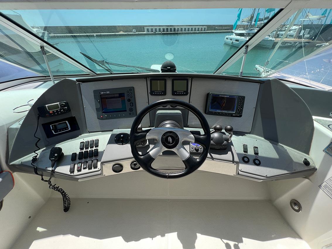 2007 Cruisers Yachts 447 Sedan Express Cruiser for sale - YachtWorld