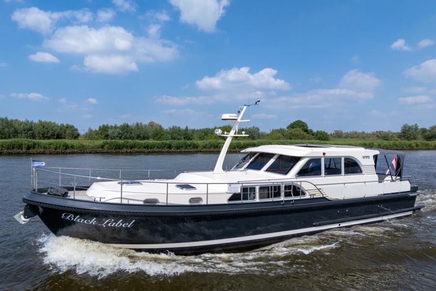 Used 2015 Linssen Grand Sturdy 470 Sedan | TopBoats