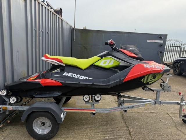 2020 Sea-Doo SPARK TRIXX 3up Personal Watercraft for sale - YachtWorld