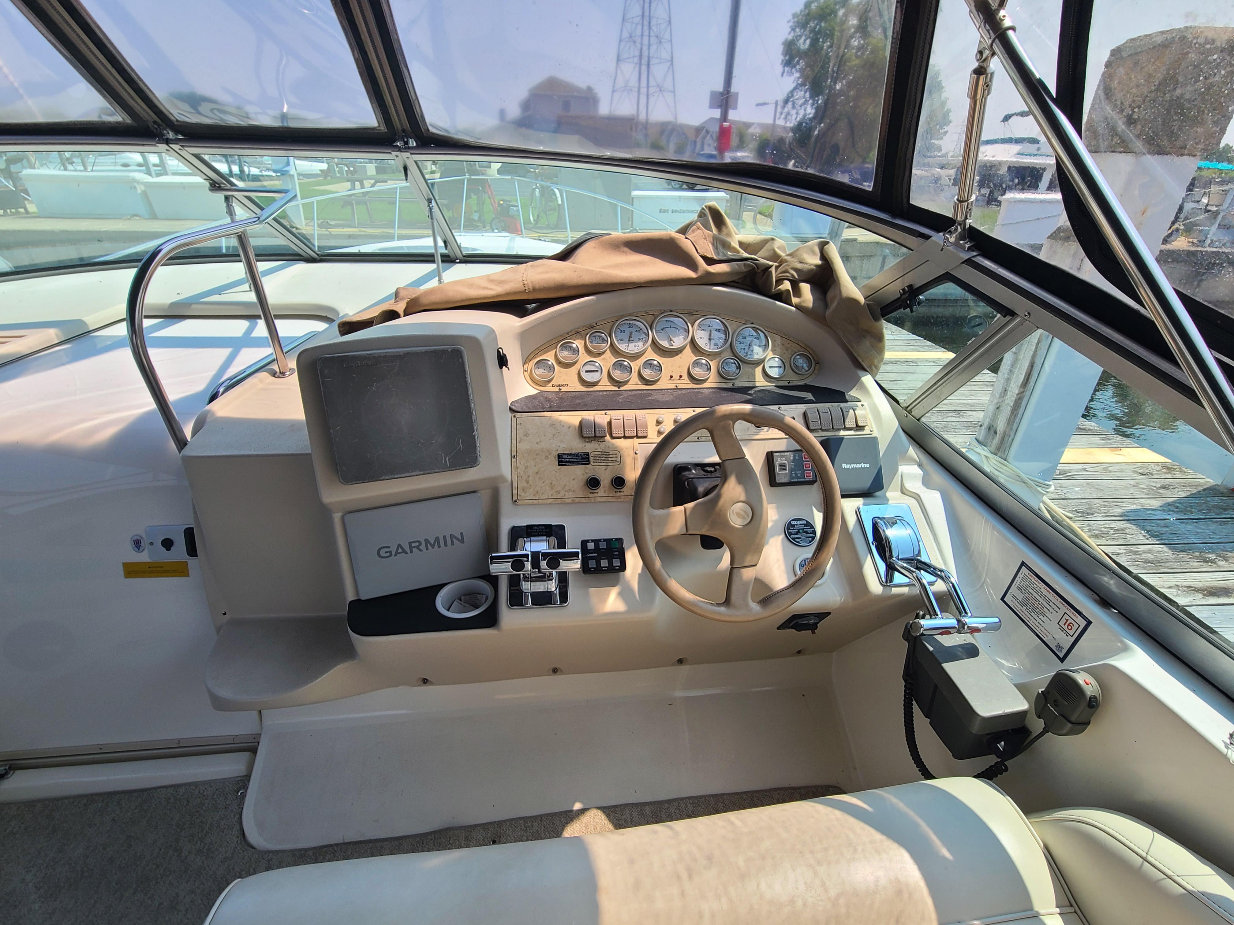 1998 Cruisers Yachts Esprit 3375 Cruiser for sale - YachtWorld