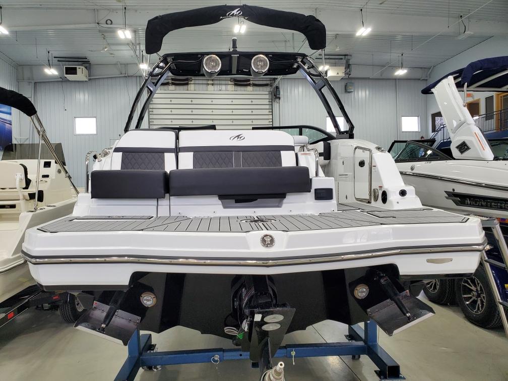 2023 Monterey M6 Luxury Crossover Bowrider Deck for sale - YachtWorld