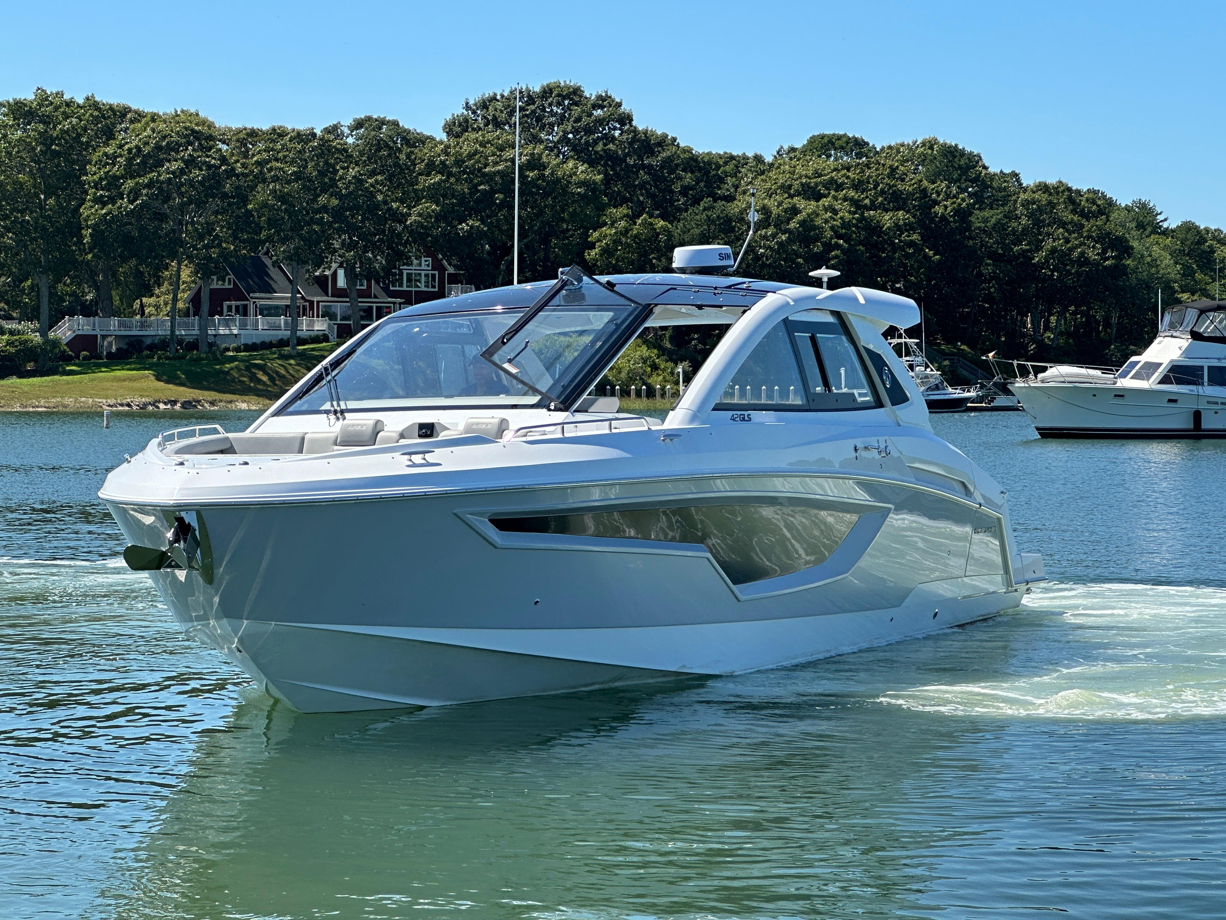 2024 Cruisers Yachts 42 GLS Outboard Motor Yachts for sale - YachtWorld