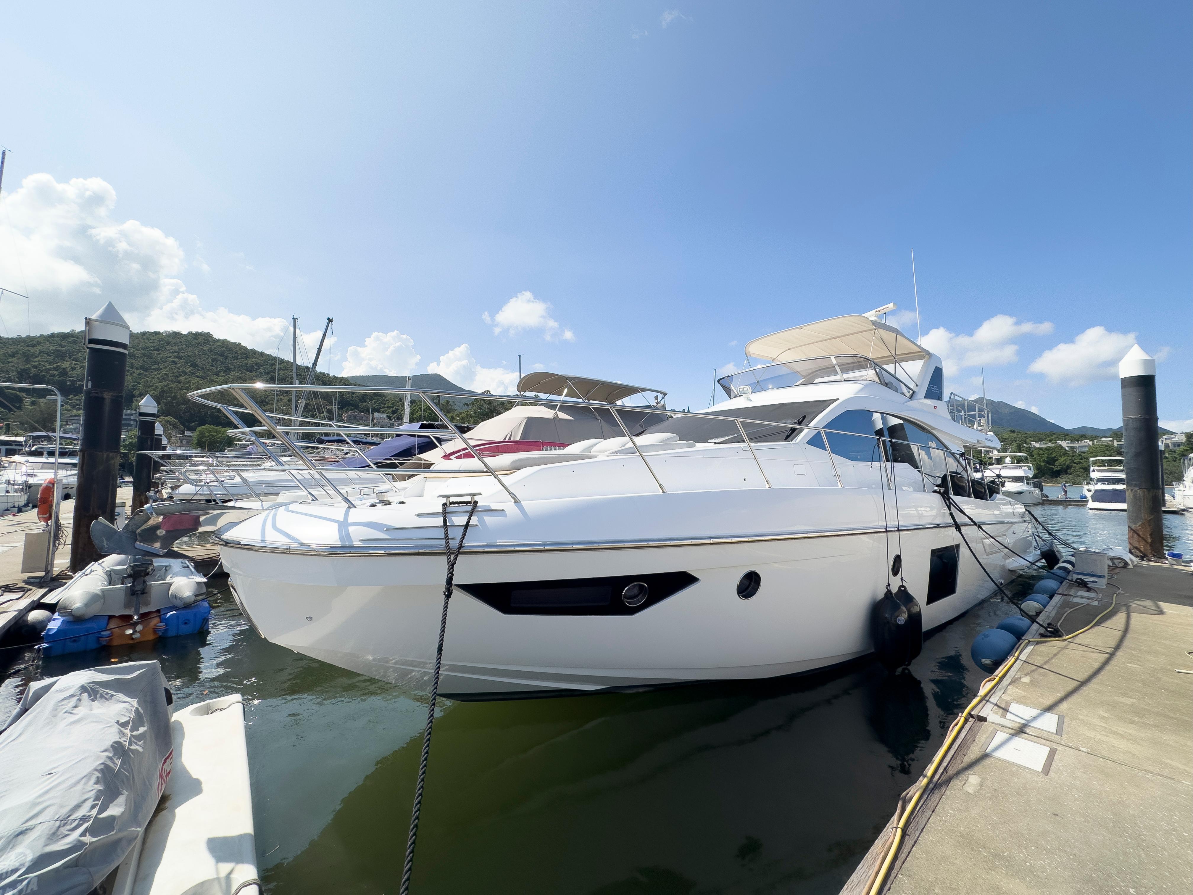 2019 Azimut 55 Flybridge for sale - YachtWorld
