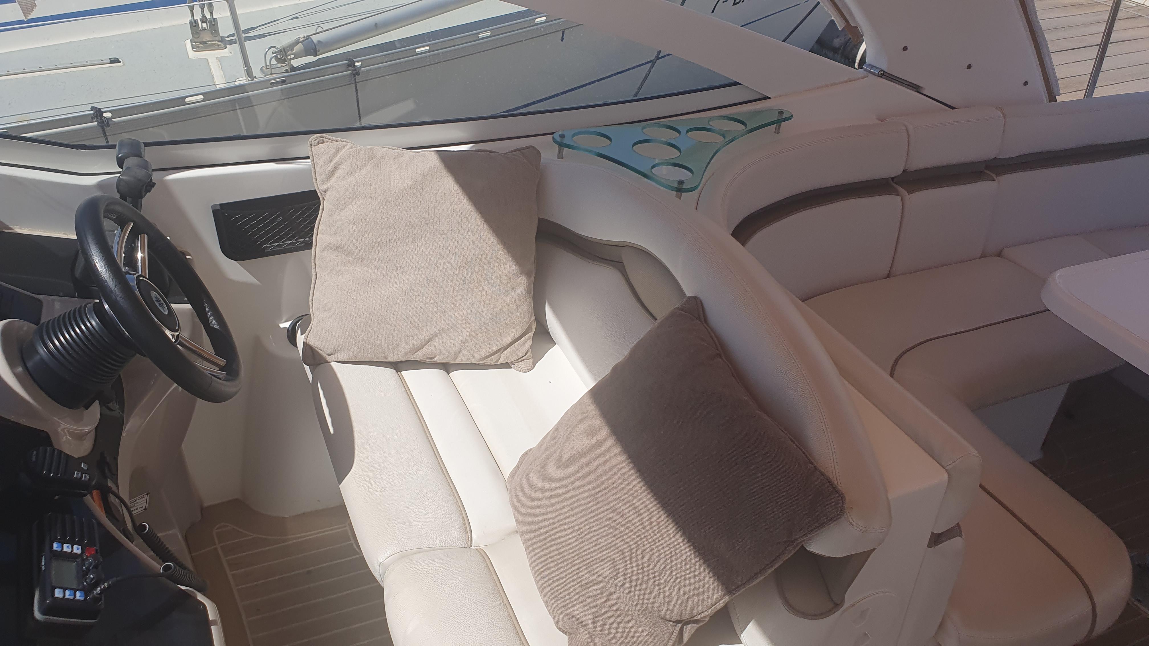 2005 Doral 300 Sc Sports Cruiser for sale - YachtWorld
