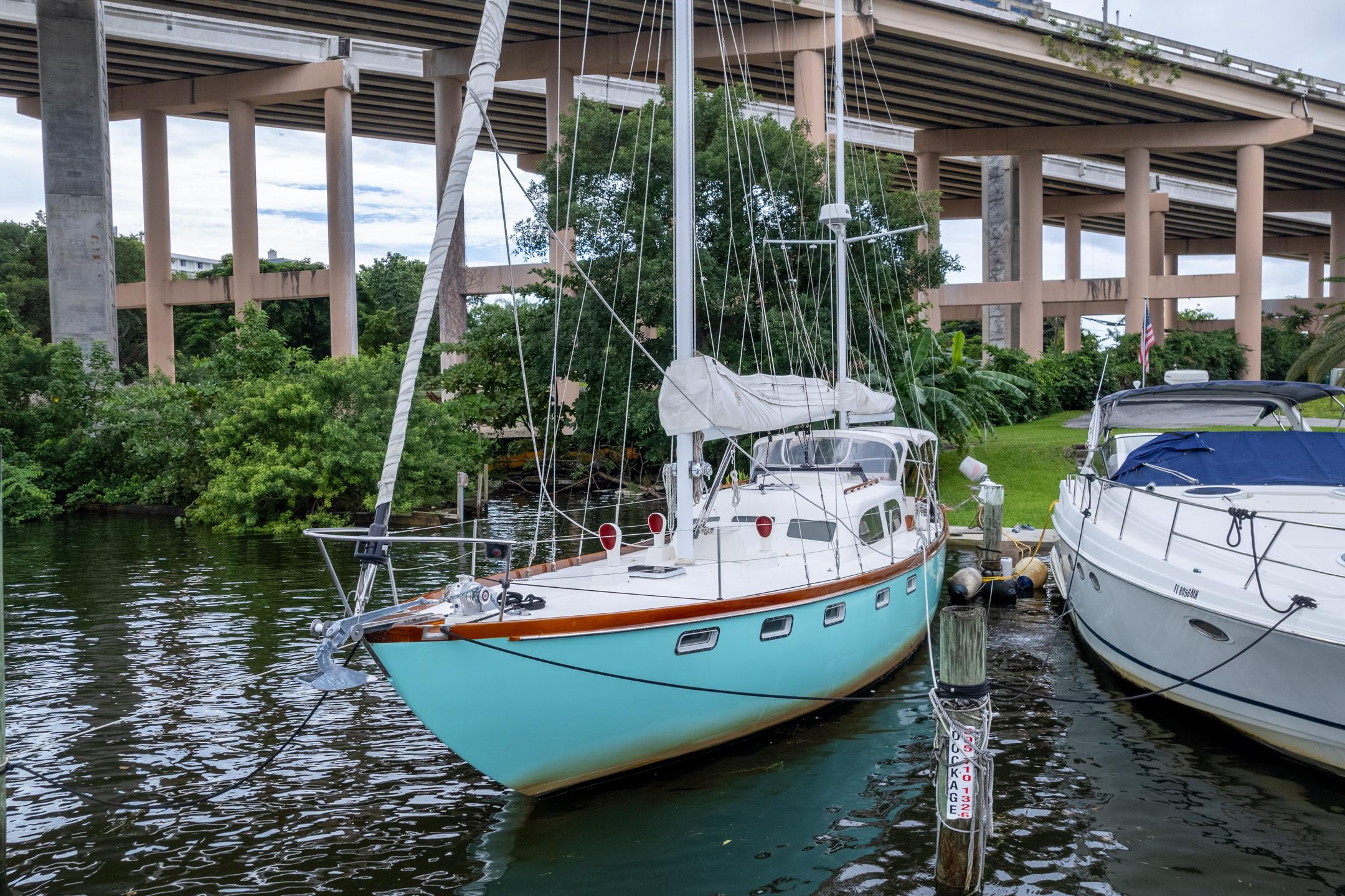1965 Pearson 44 Countess Ketch Decksalon Segelboote Kaufen - YachtWorld