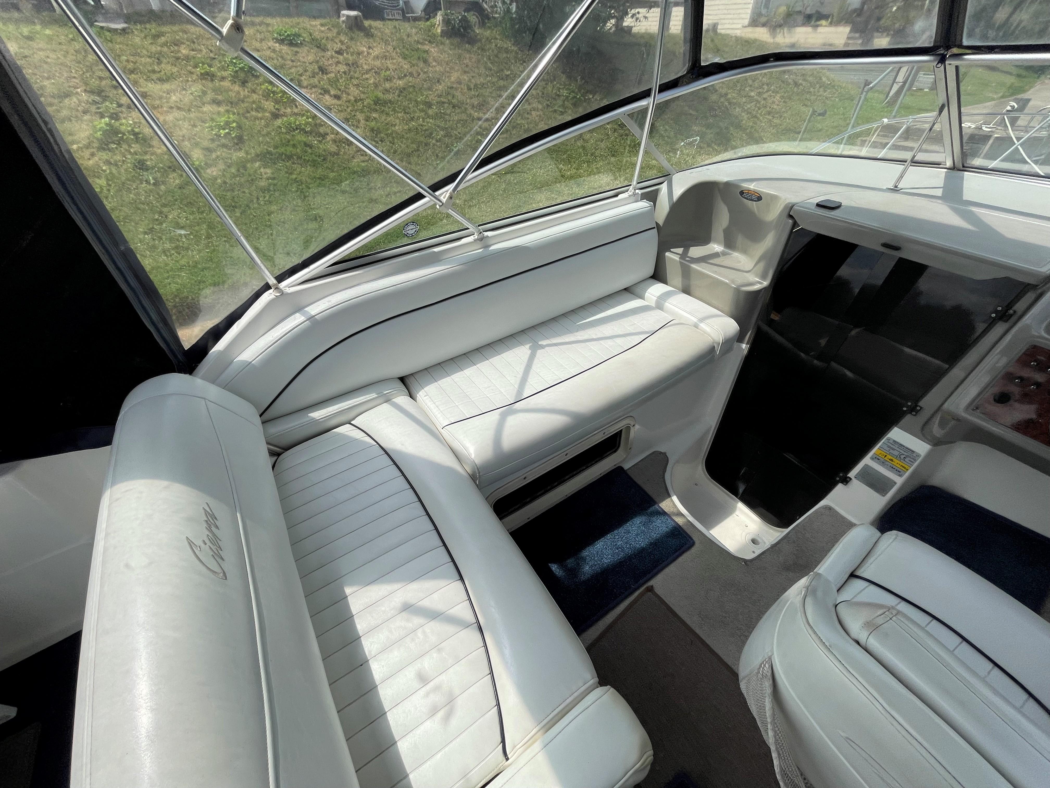 1998 Bayliner 2655 Ciera Sunbridge Sportscruiser til salgs- YachtWorld