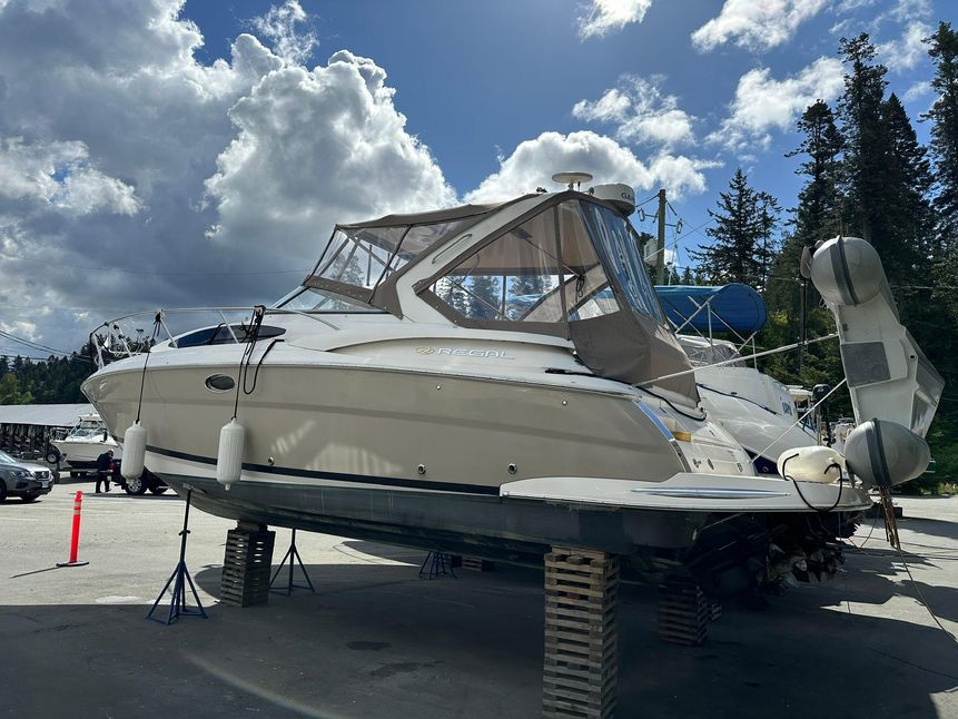 2007 Regal 3360 Window Express Cruiser for sale - YachtWorld