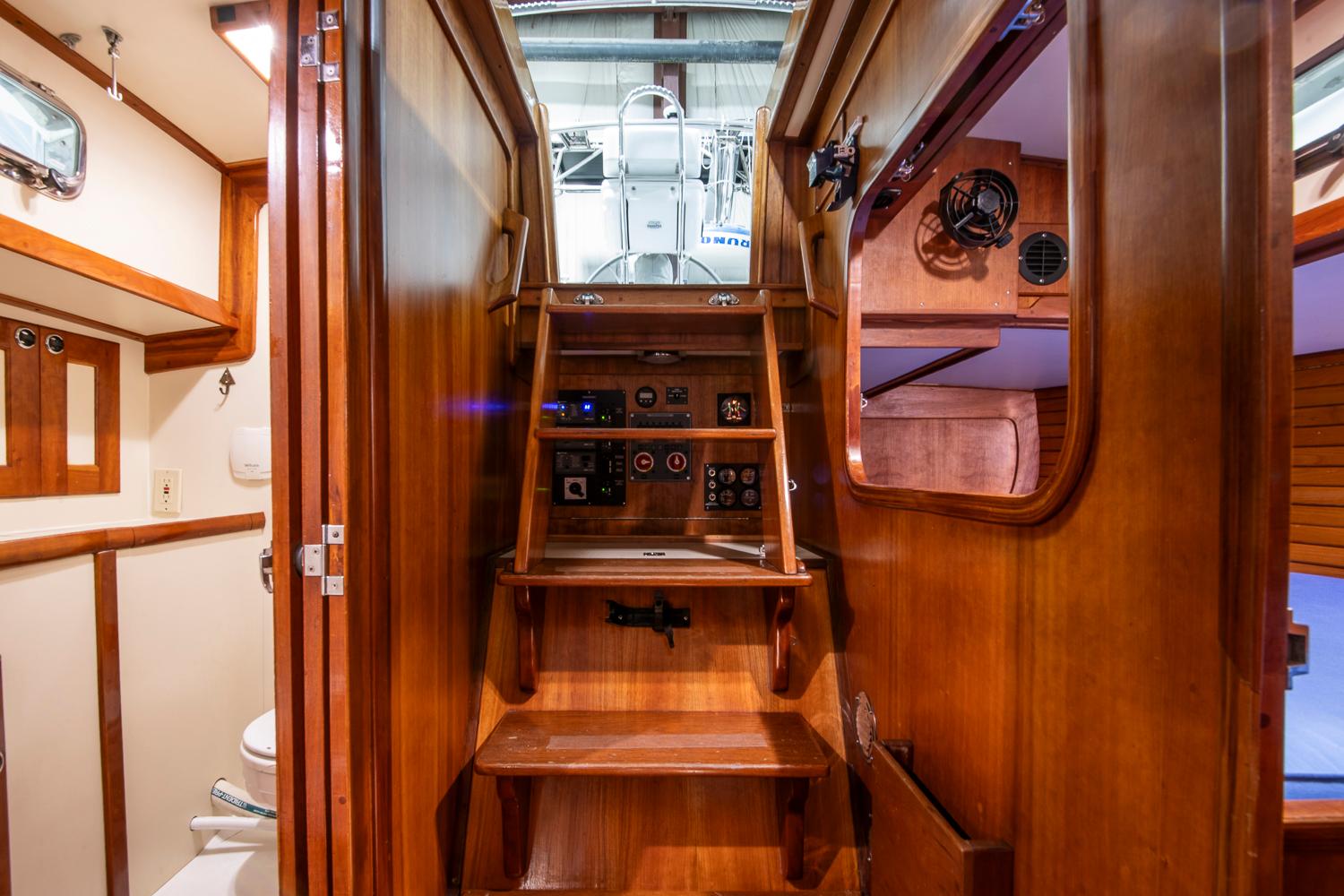 1997 Valiant 42 Cruiser for sale - YachtWorld