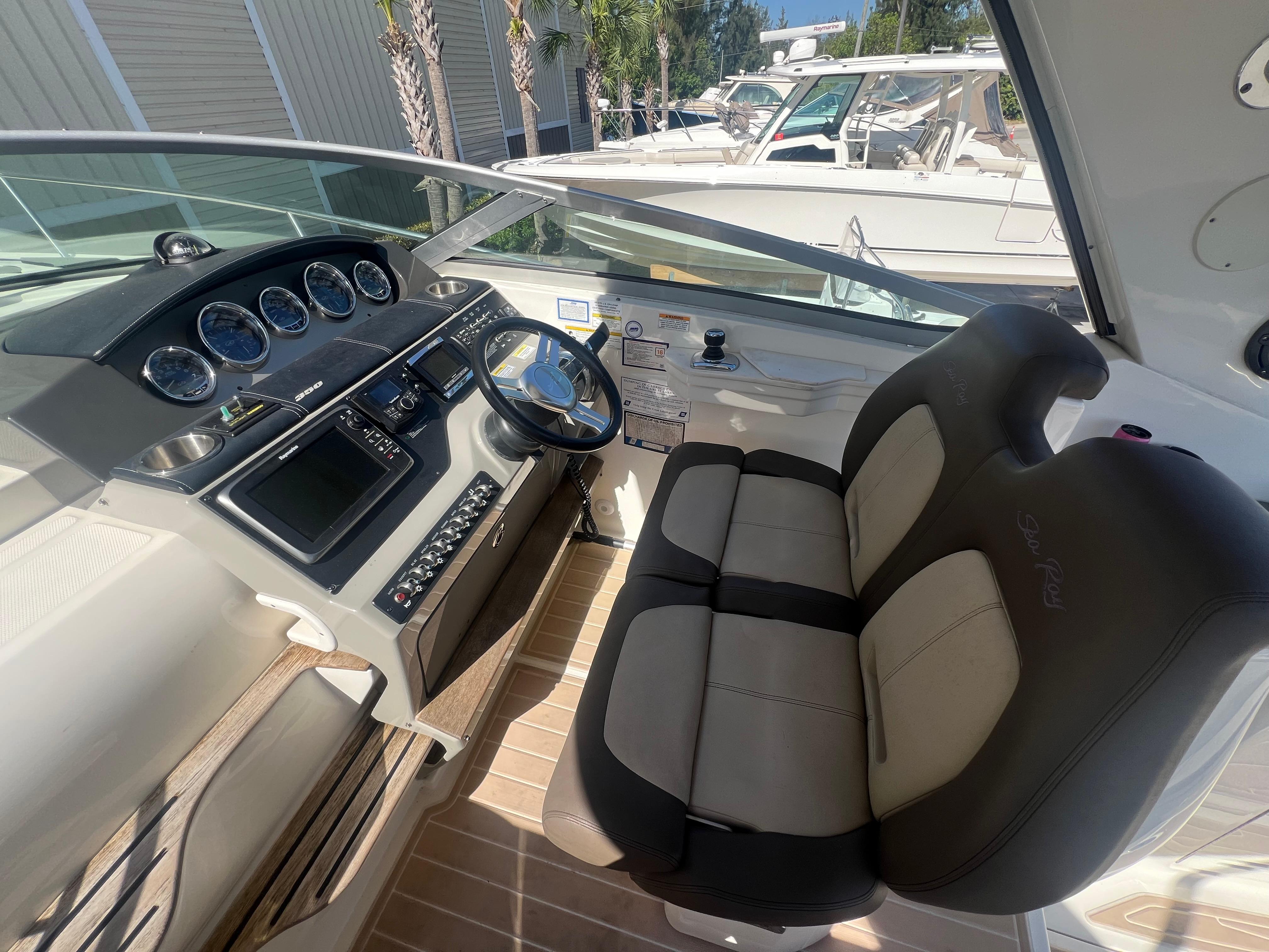 2014 Sea Ray 350 Sundancer Cruiser for sale - YachtWorld