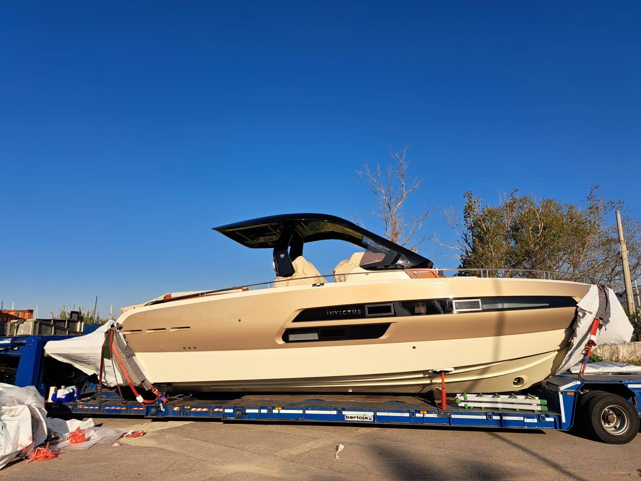 Used 2024 Invictus GT370 - Latina | TopBoats