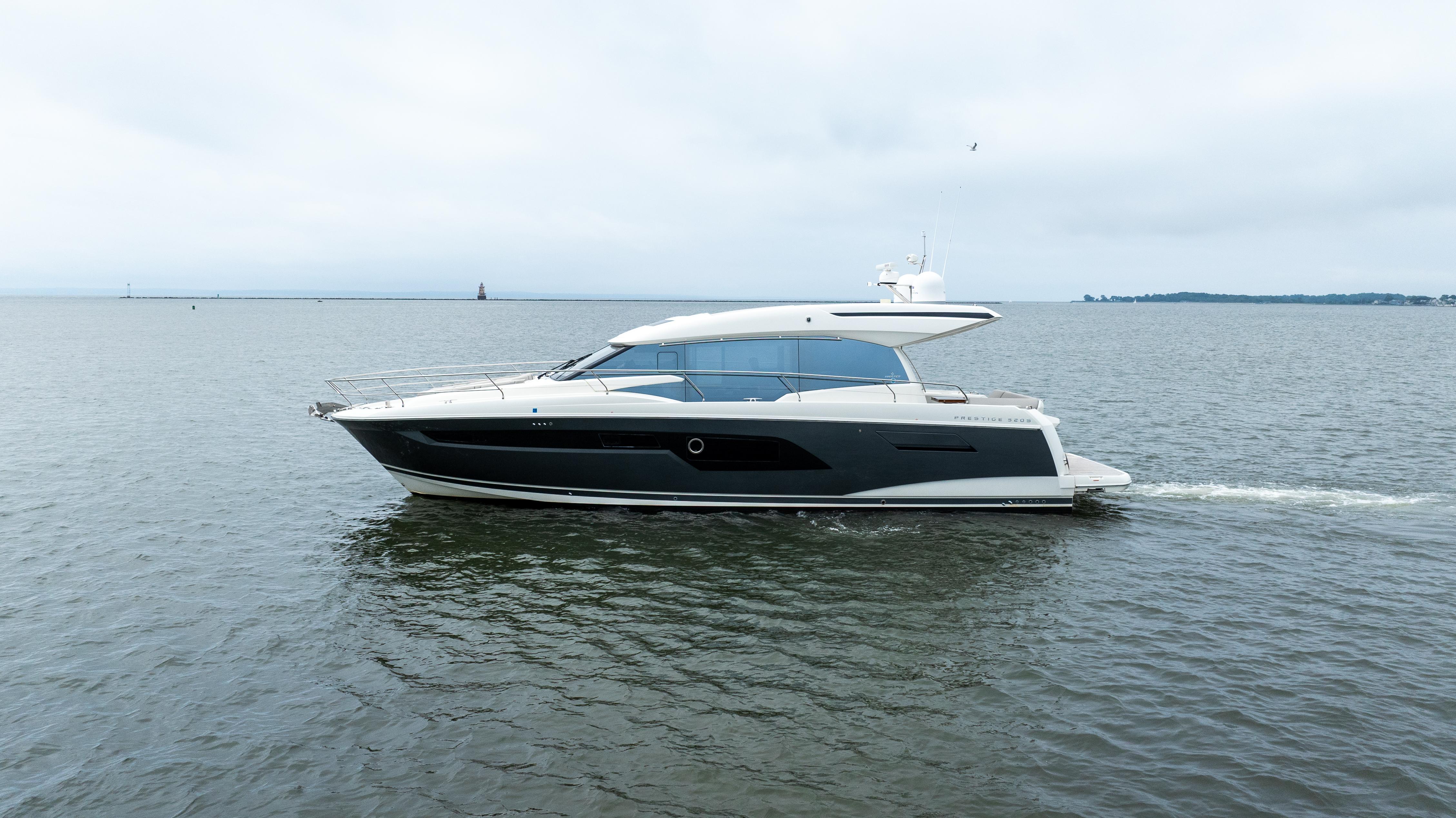 Power boats for sale | YachtWorld
